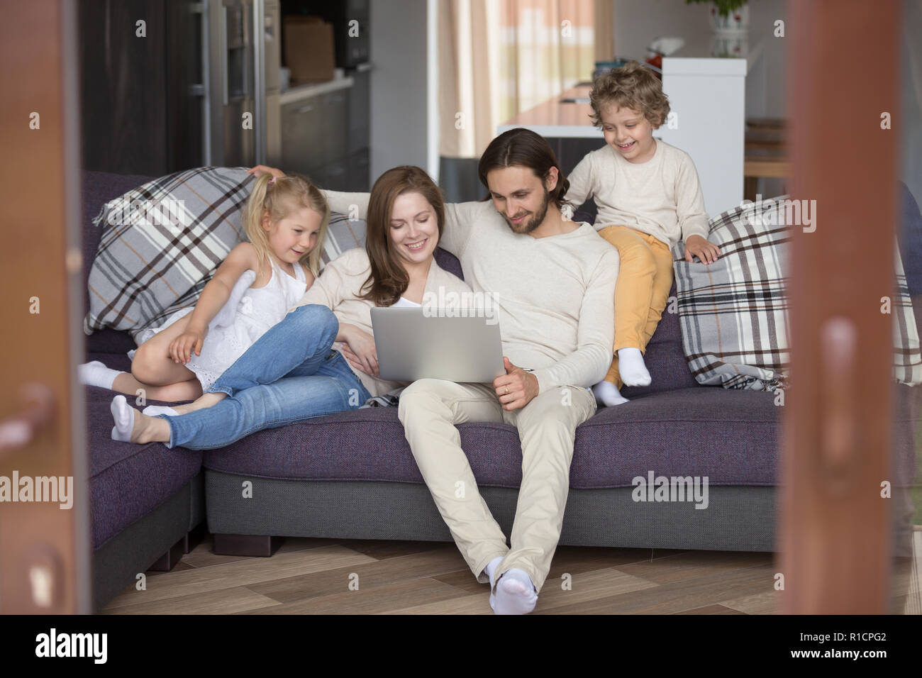 Whole family hi-res stock photography and images - Alamy