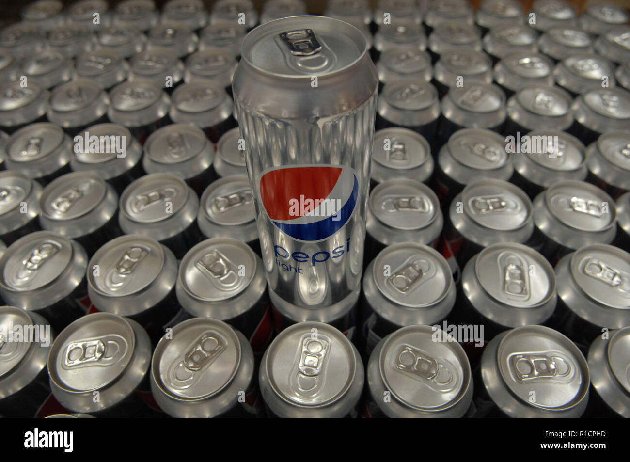 tins of pepsi,pull rings Stock Photo - Alamy