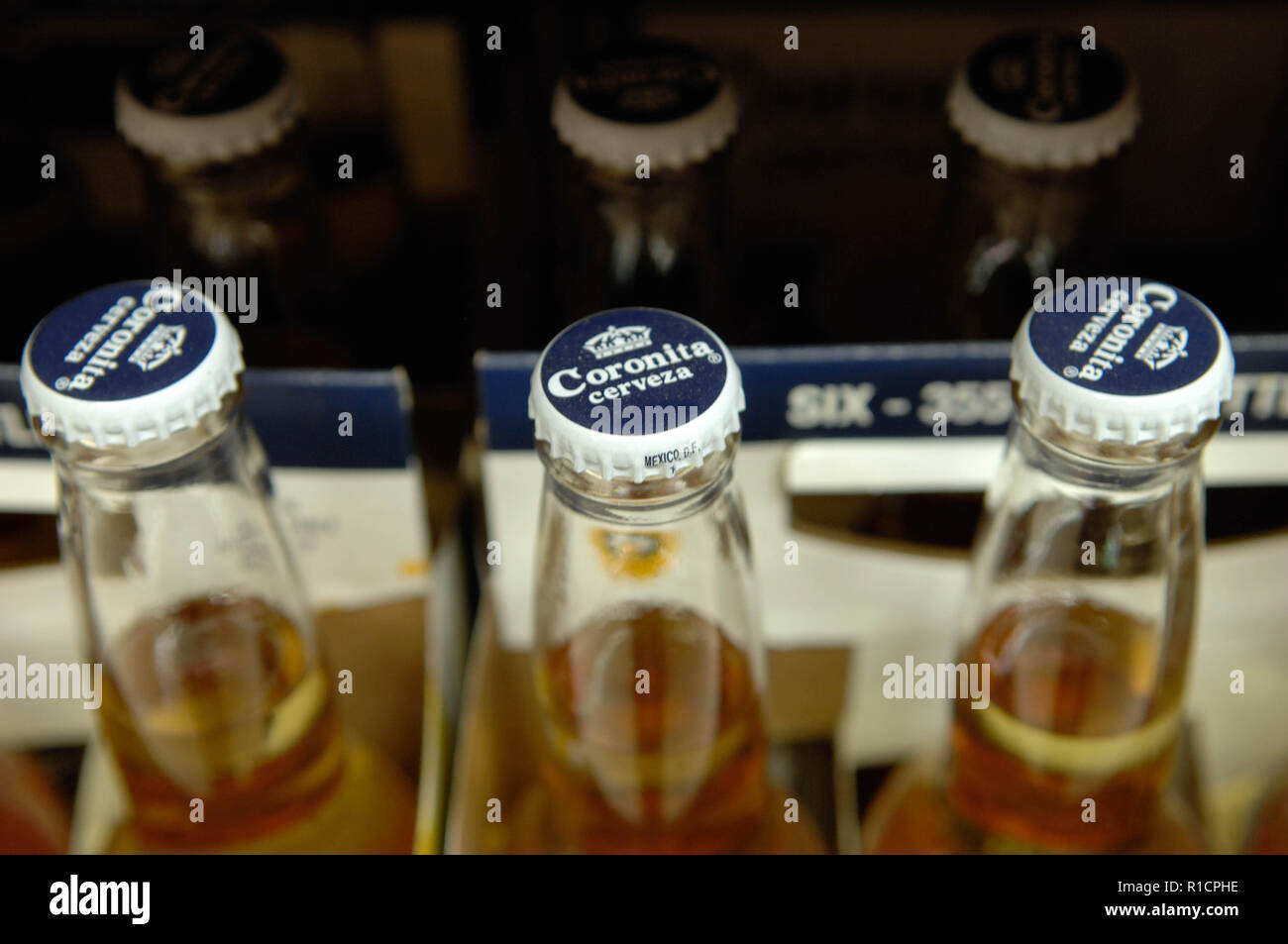 Corona extra beers hi-res stock photography and images - Alamy