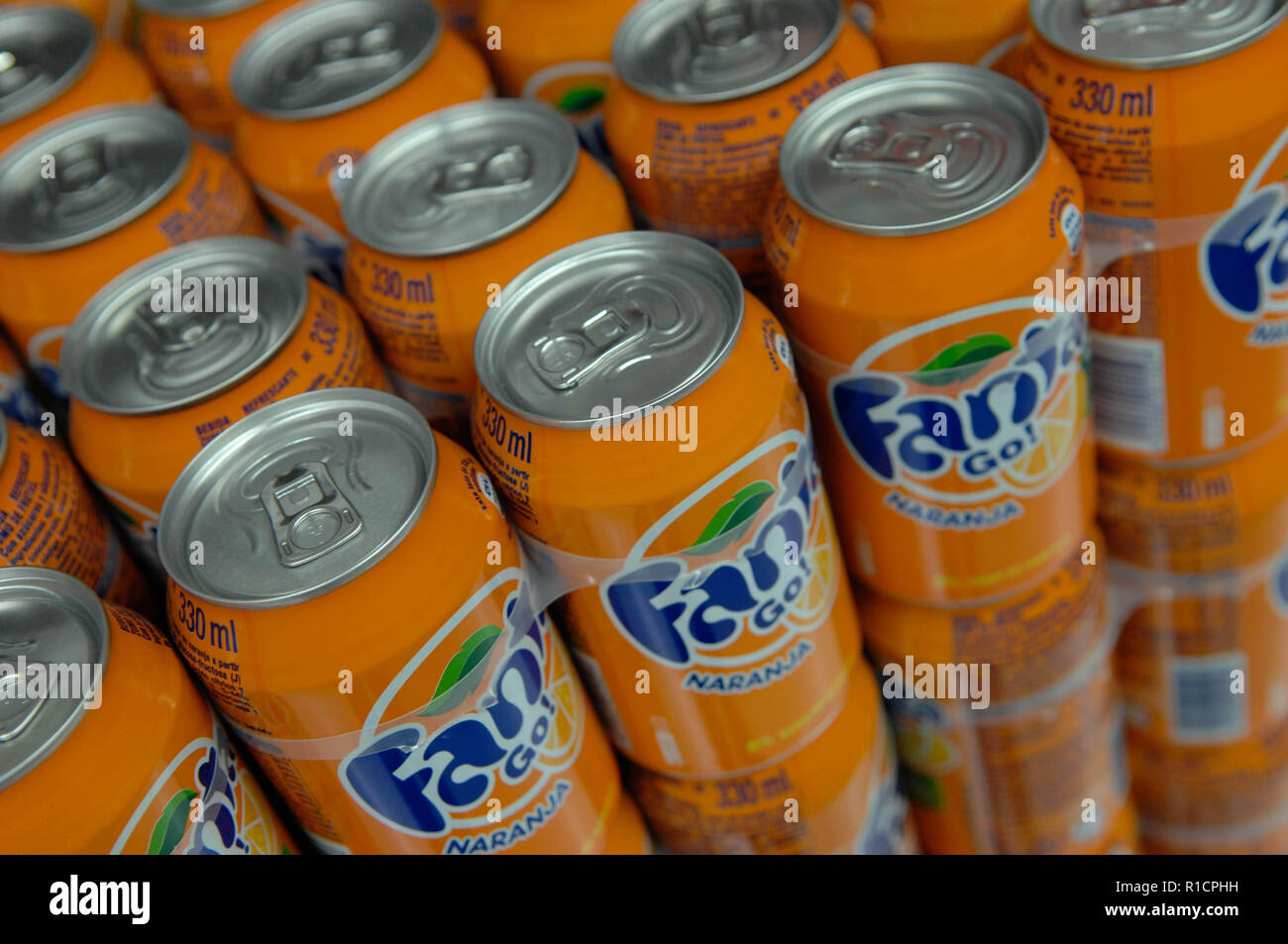 Fanta go hi-res stock photography and images - Alamy