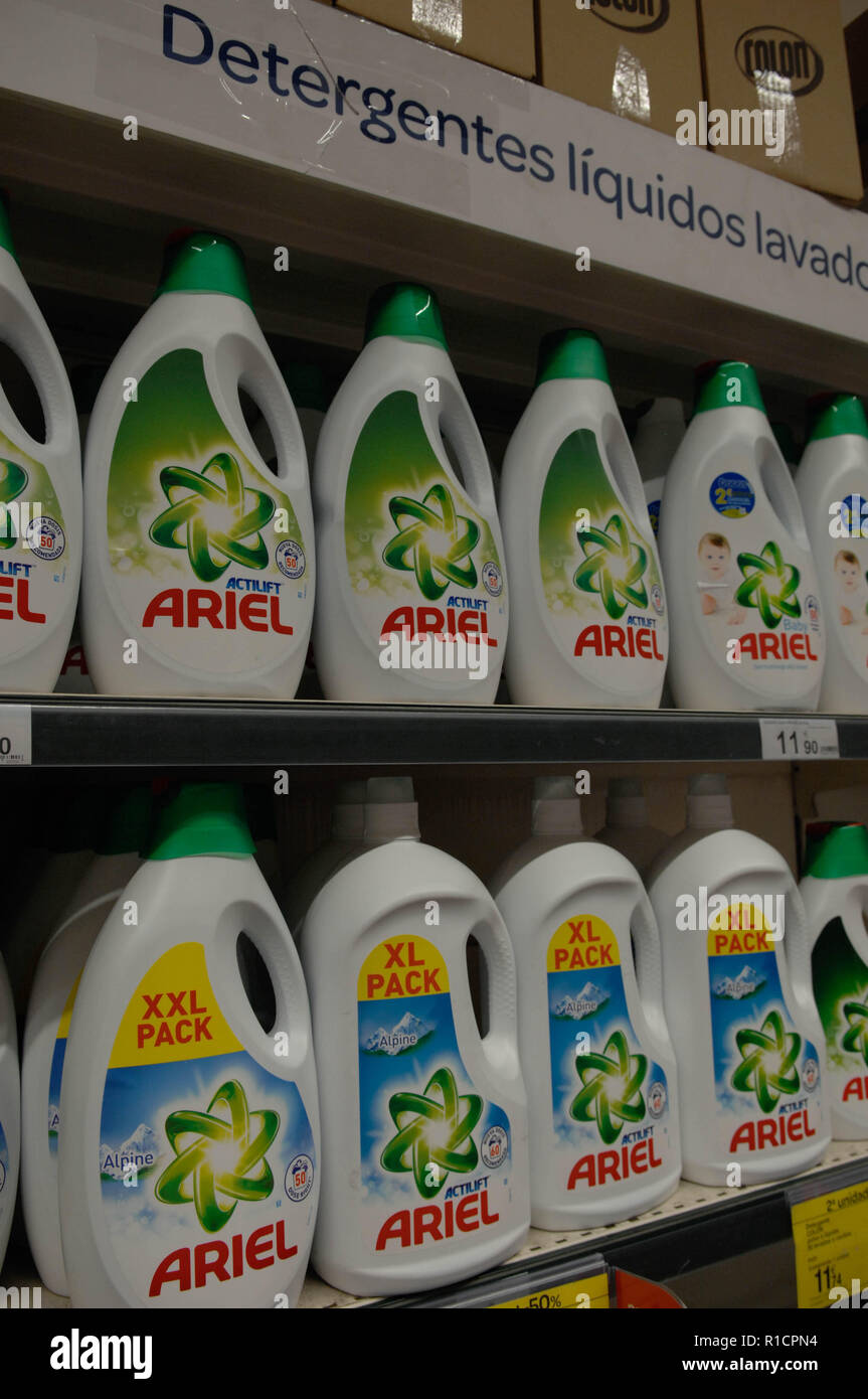 Ariel washing machine hi-res stock photography and images - Alamy