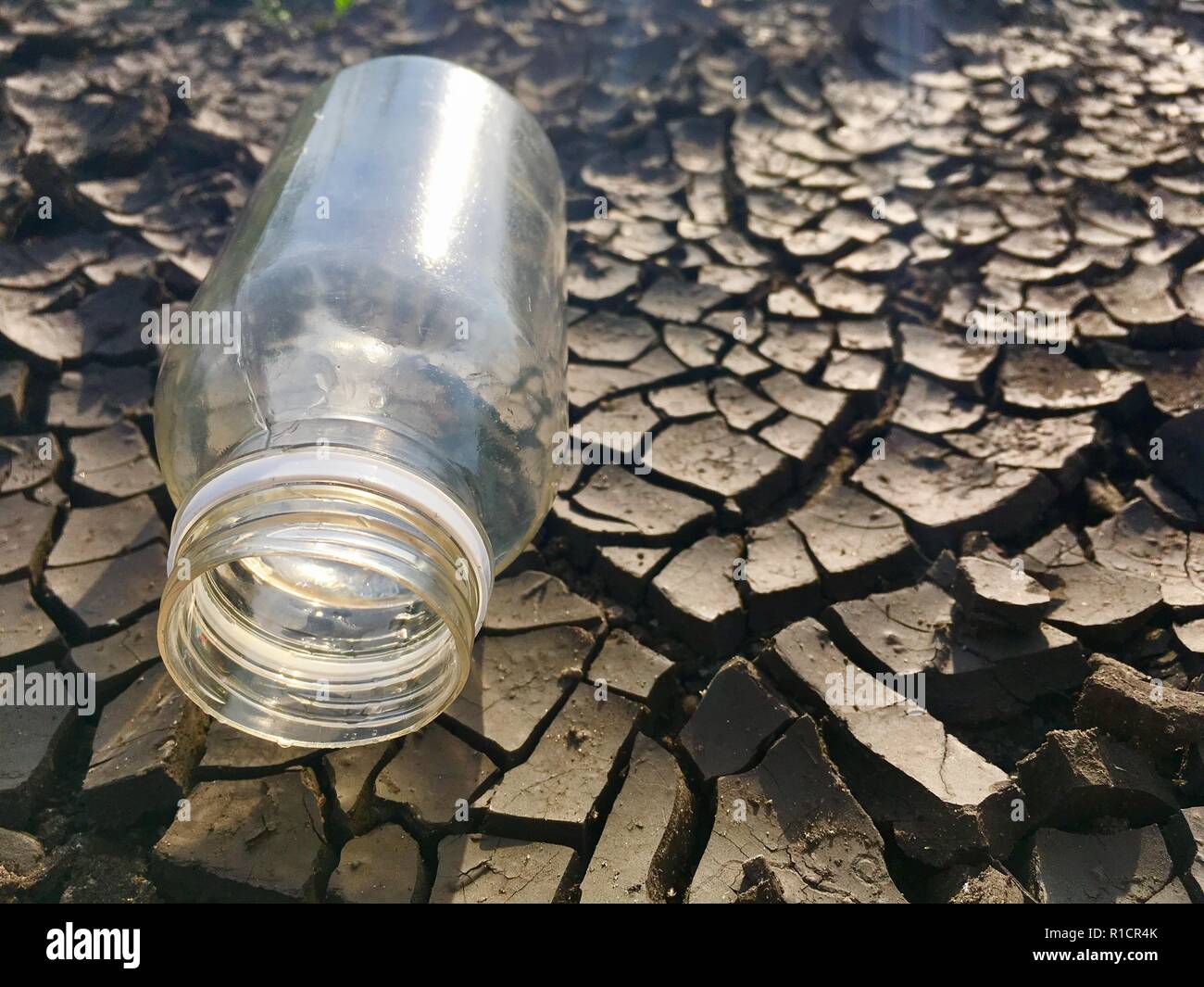 Empty water bottle desert hi-res stock photography and images - Alamy