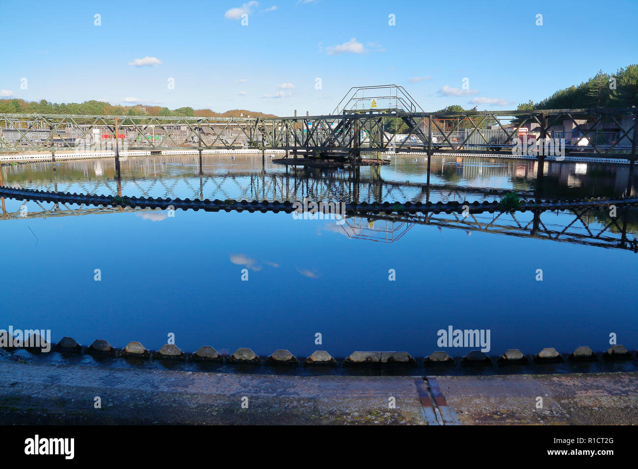 Huge concrete pumping arms hi-res stock photography and images - Alamy