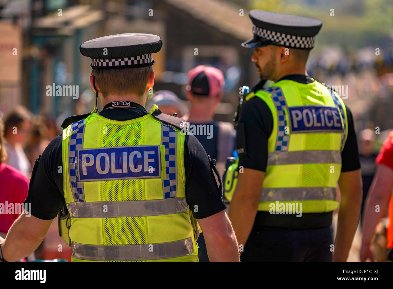 Uk police hi-res stock photography and images - Alamy