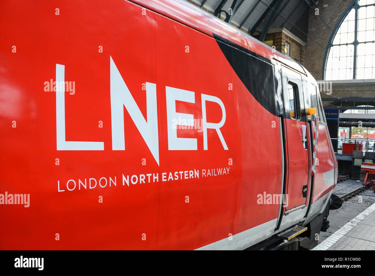 London north eastern railway logo hi-res stock photography and images ...