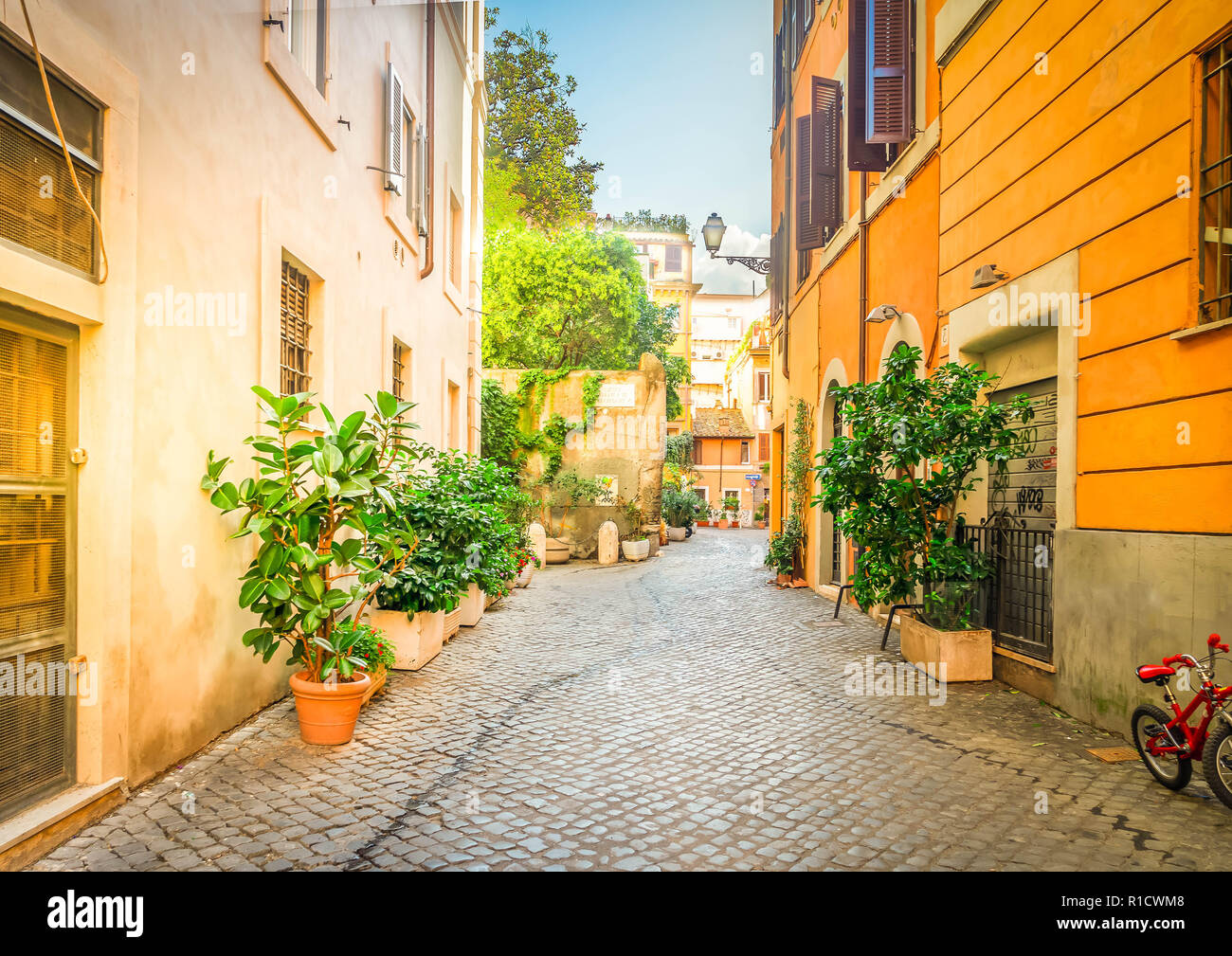 street in Trastevere, Rome, Italy Stock Photo - Alamy