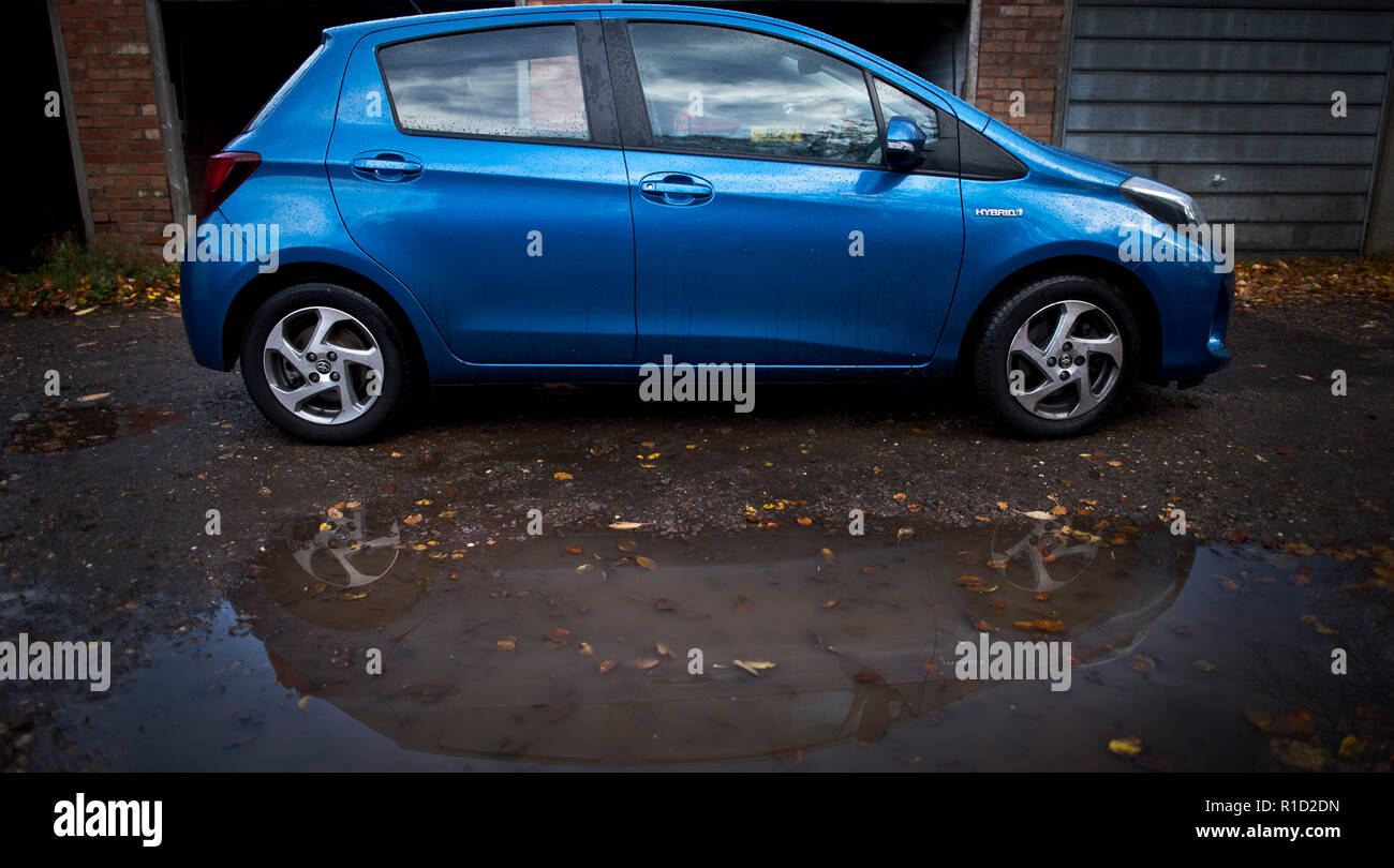 Toyota yaris blue hi-res stock photography and images - Alamy