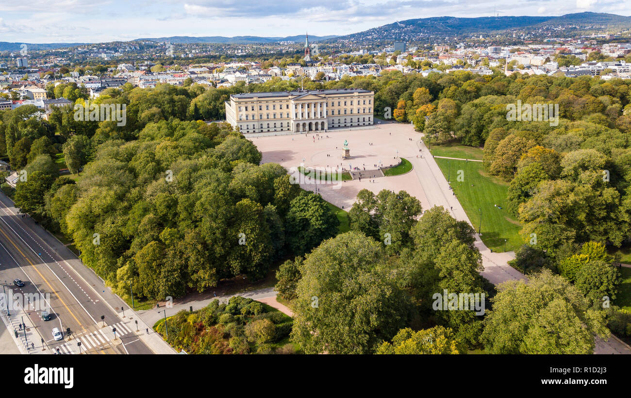 Oslo norway royal palace hi-res stock photography and images - Alamy