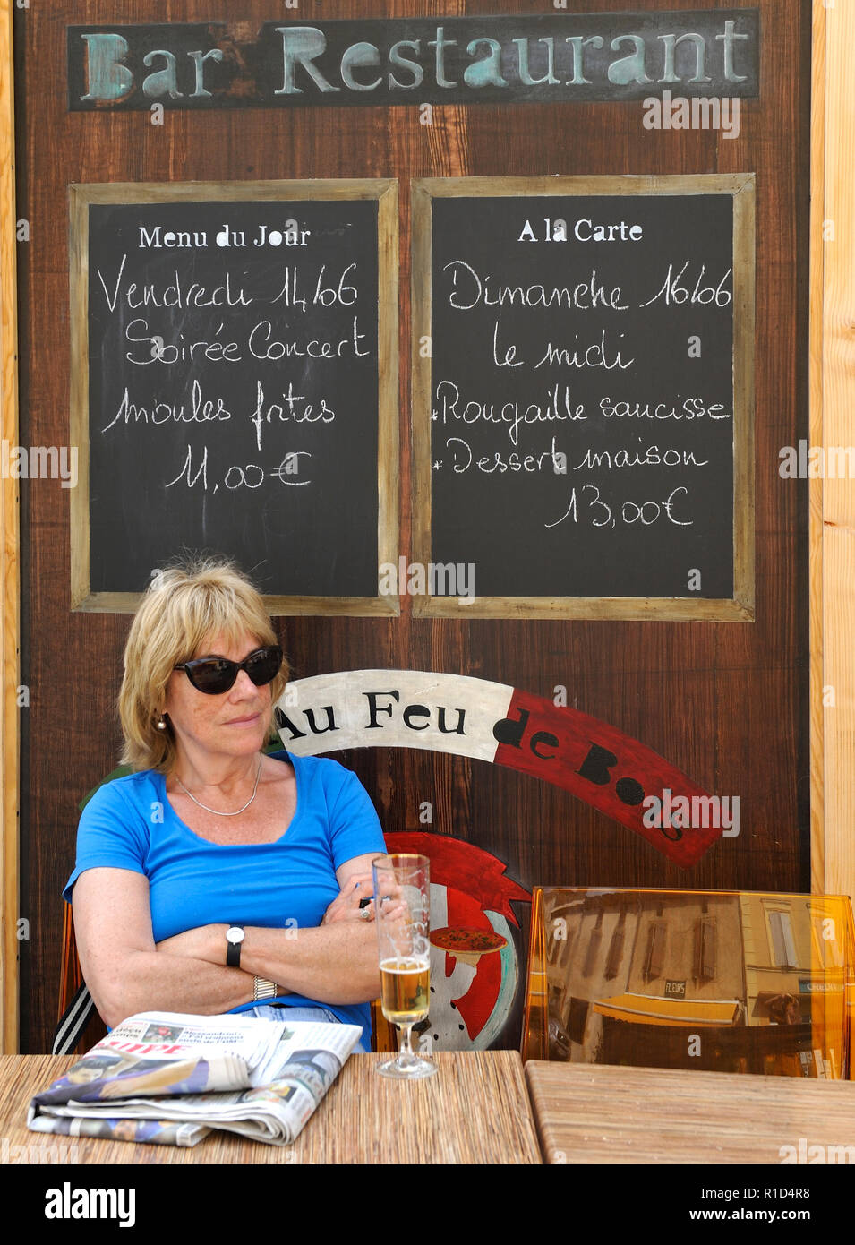 French cafe terrace hi-res stock photography and images - Alamy