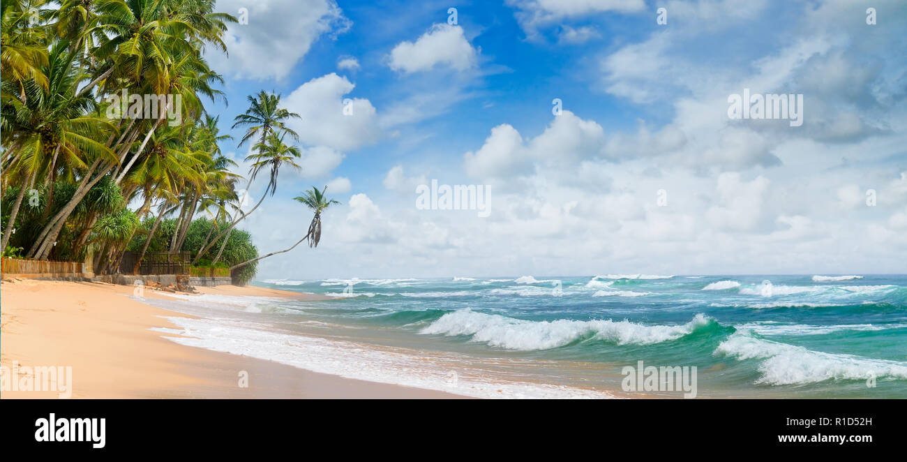 Picturesque beach hi-res stock photography and images - Alamy
