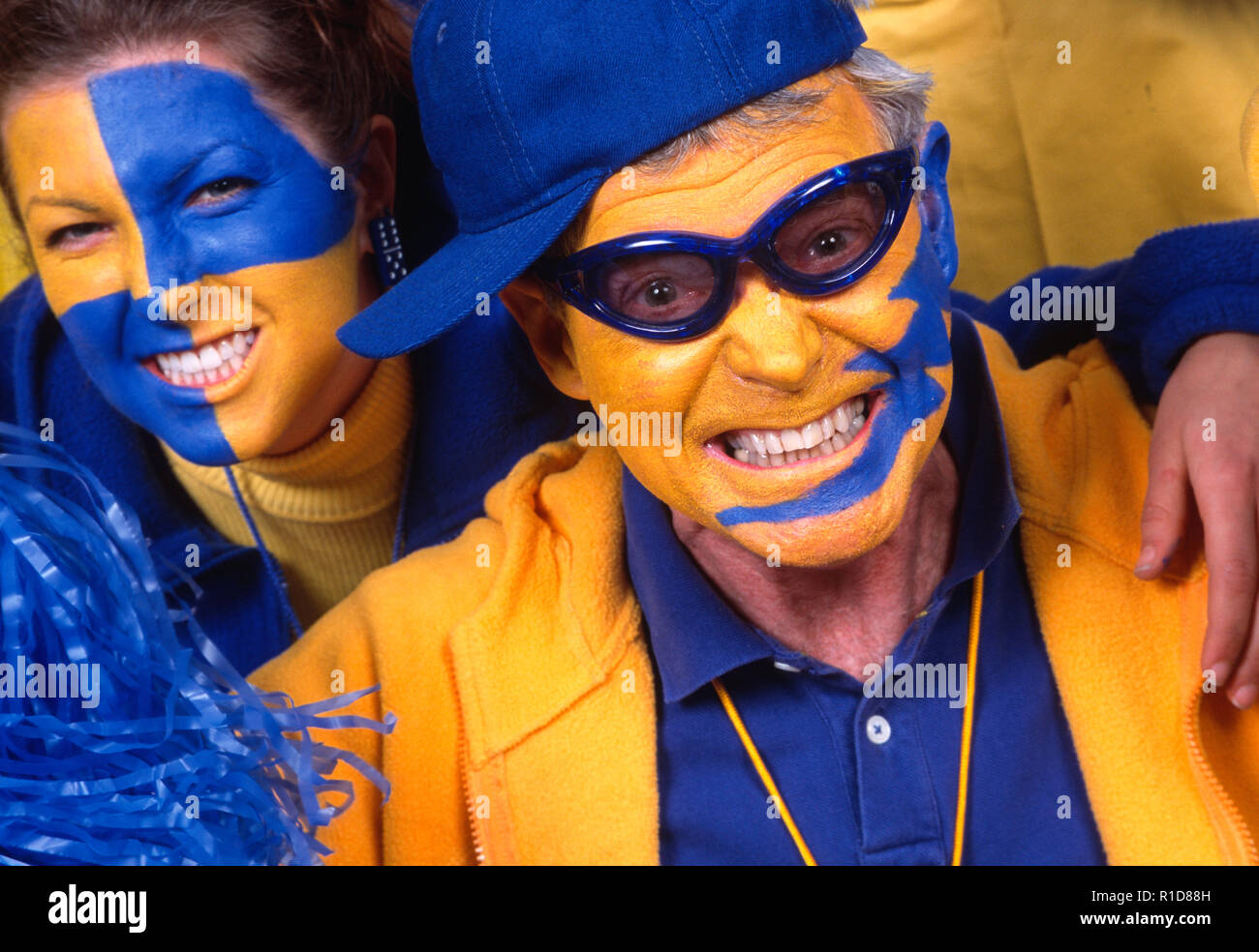 Face painted fans us hi-res stock photography and images - Alamy