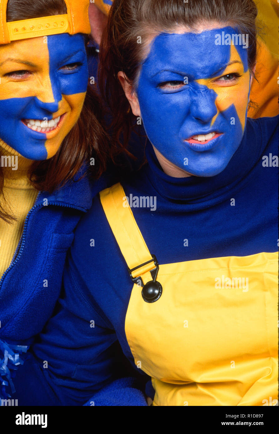 Face painted fans us hi-res stock photography and images - Alamy