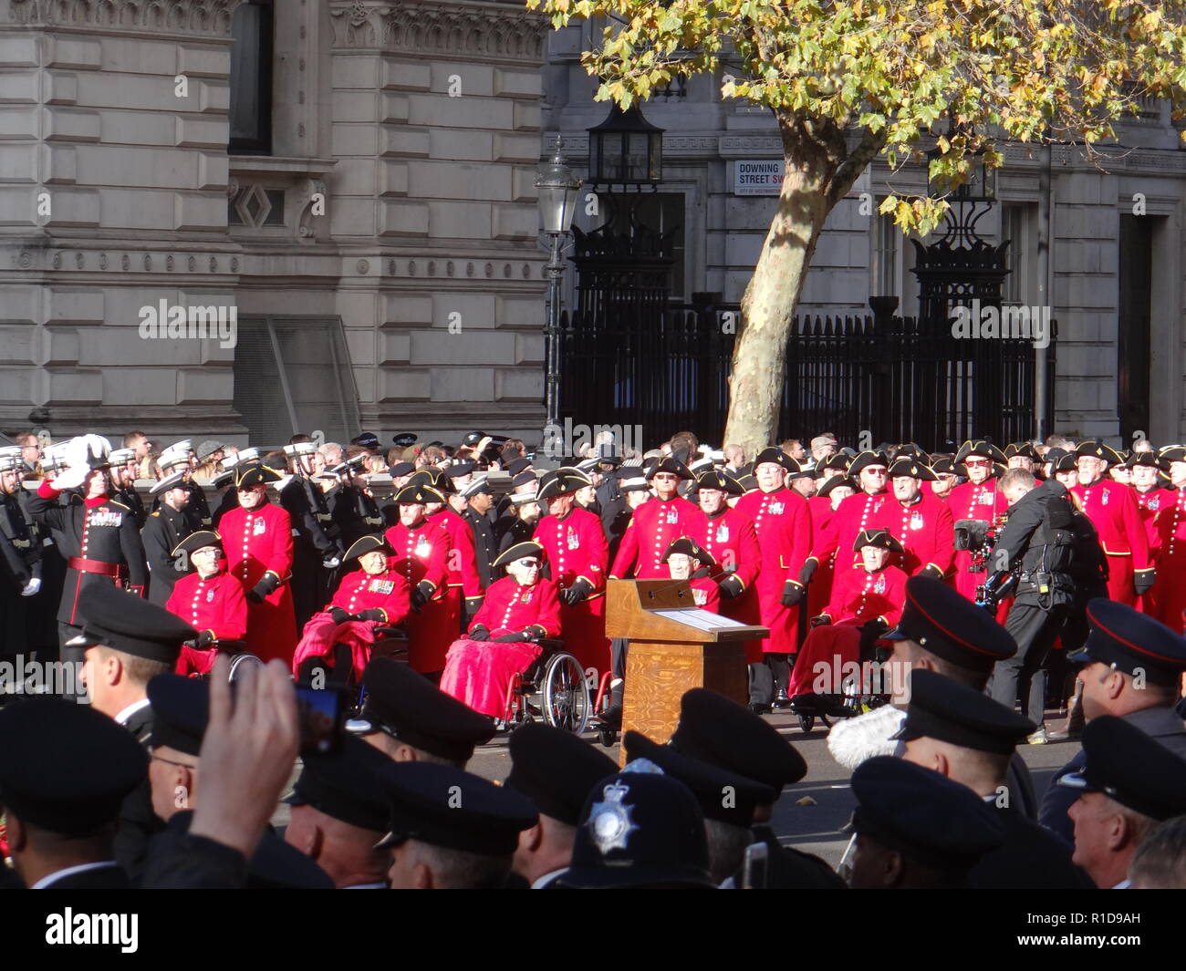 London, UK. 11th Nov 2018. Remembrance Day service at Cenotaph marks ...