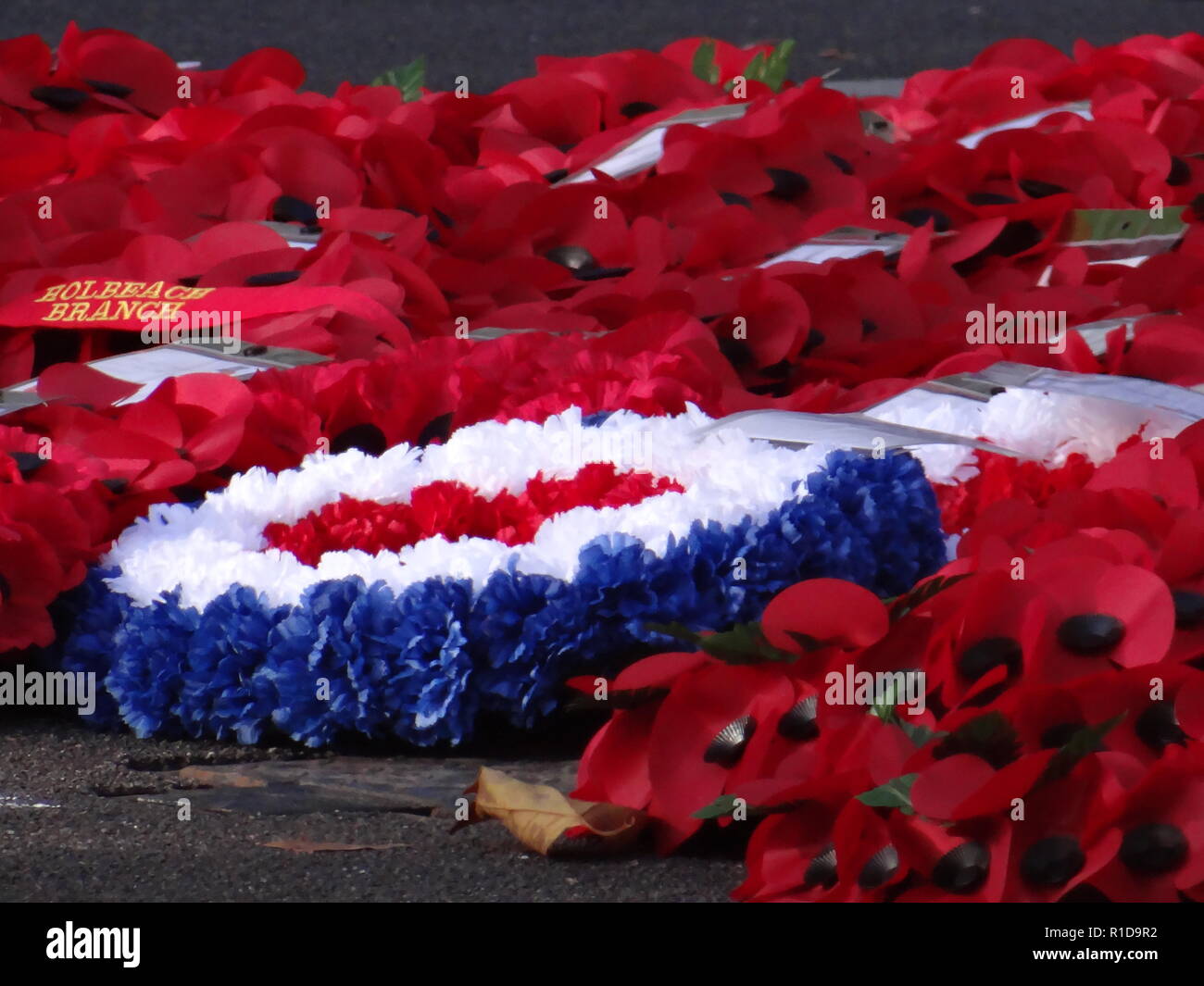 London, UK. 11th Nov 2018. Remembrance Day service at Cenotaph marks ...