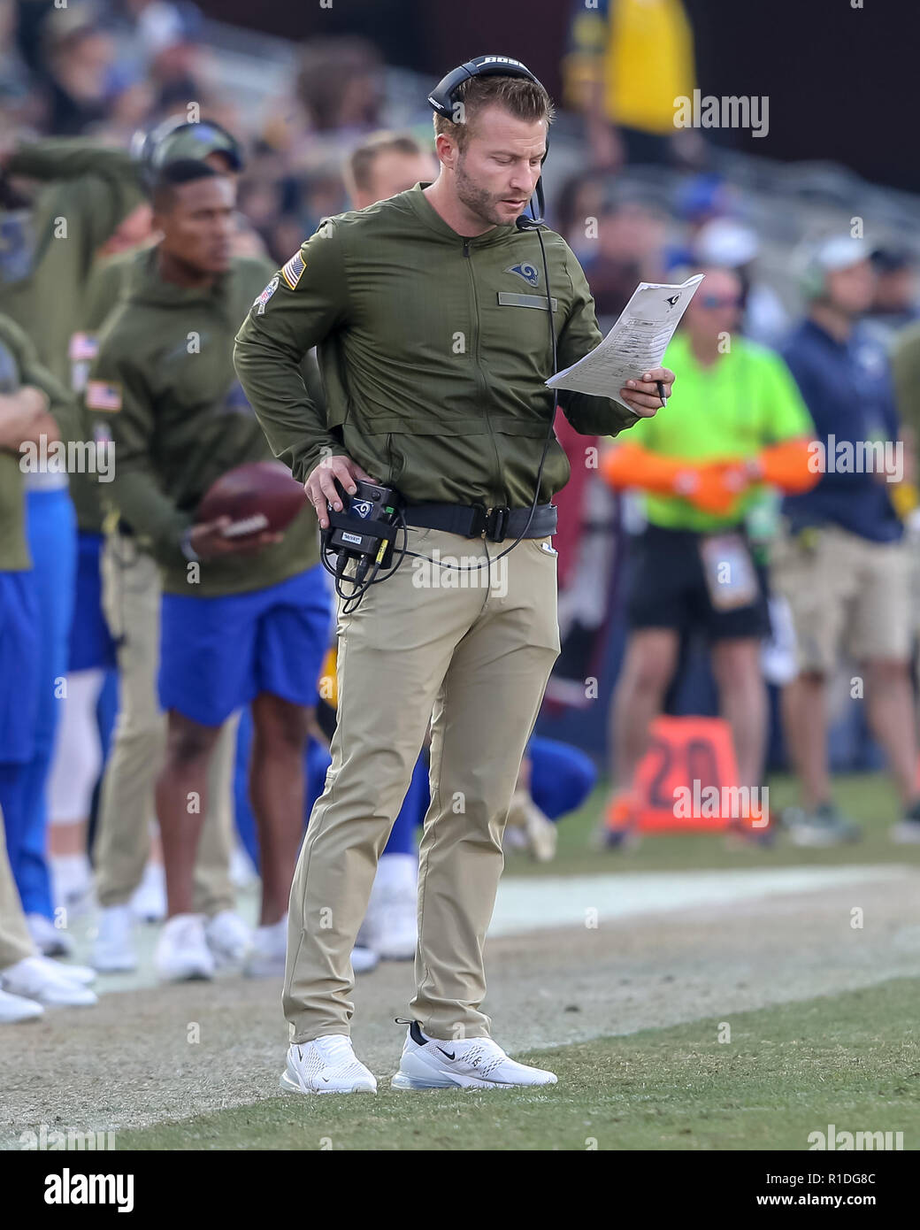 Football sideline photos hi-res stock photography and images - Alamy