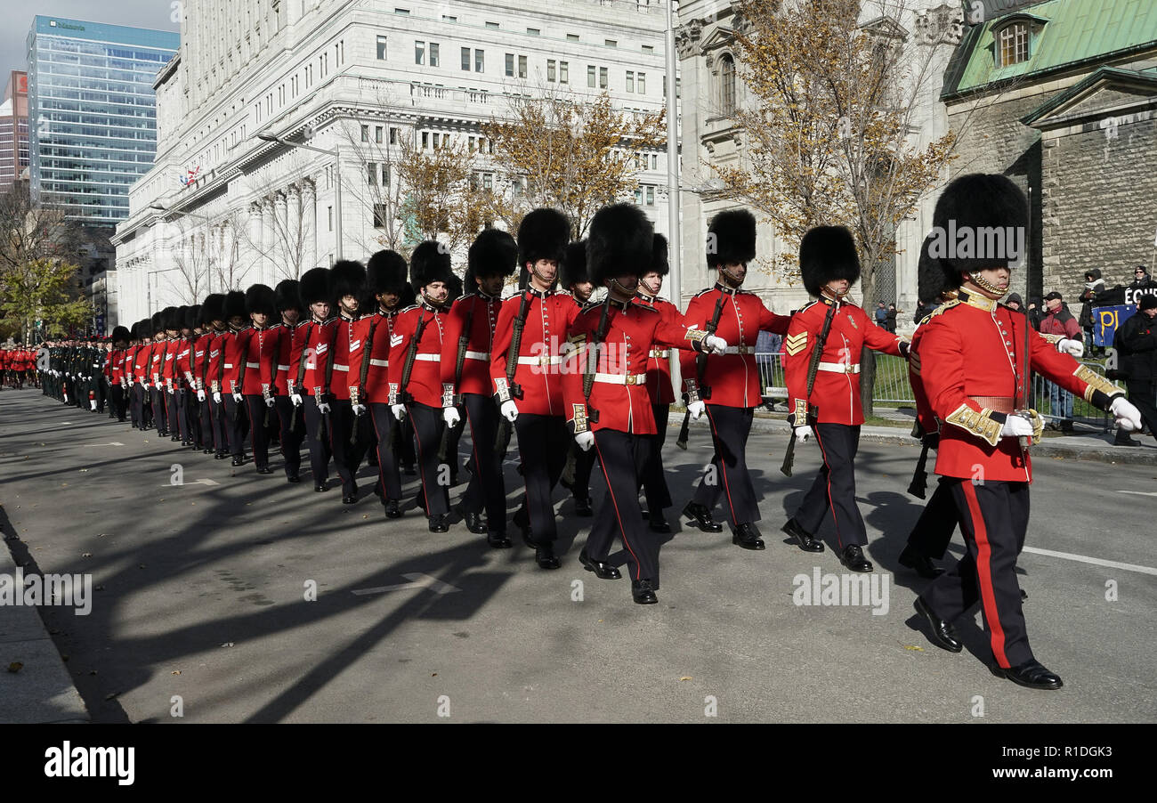 Military personnel in uniform hi-res stock photography and images - Alamy