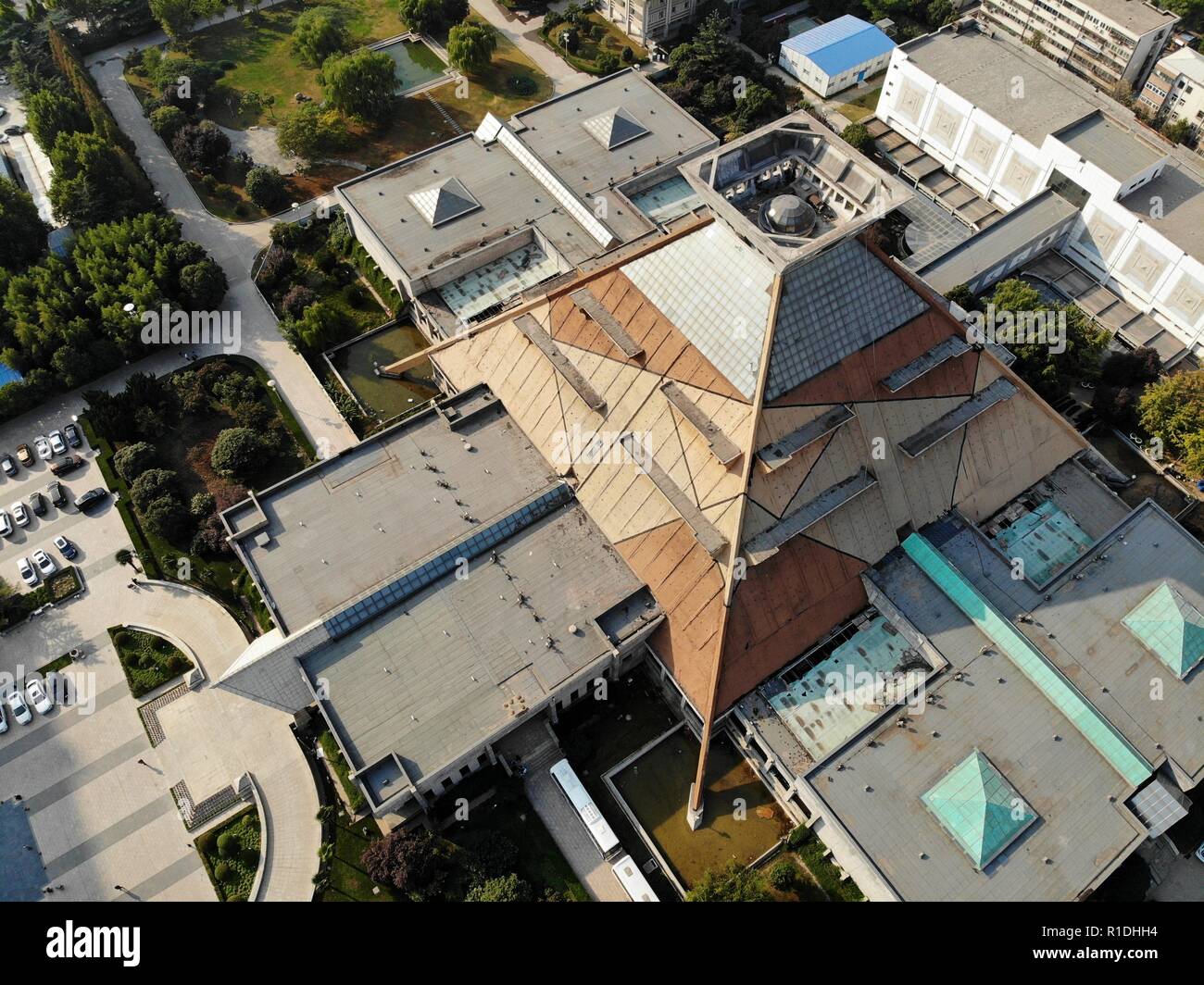 Henan museum hi-res stock photography and images - Alamy