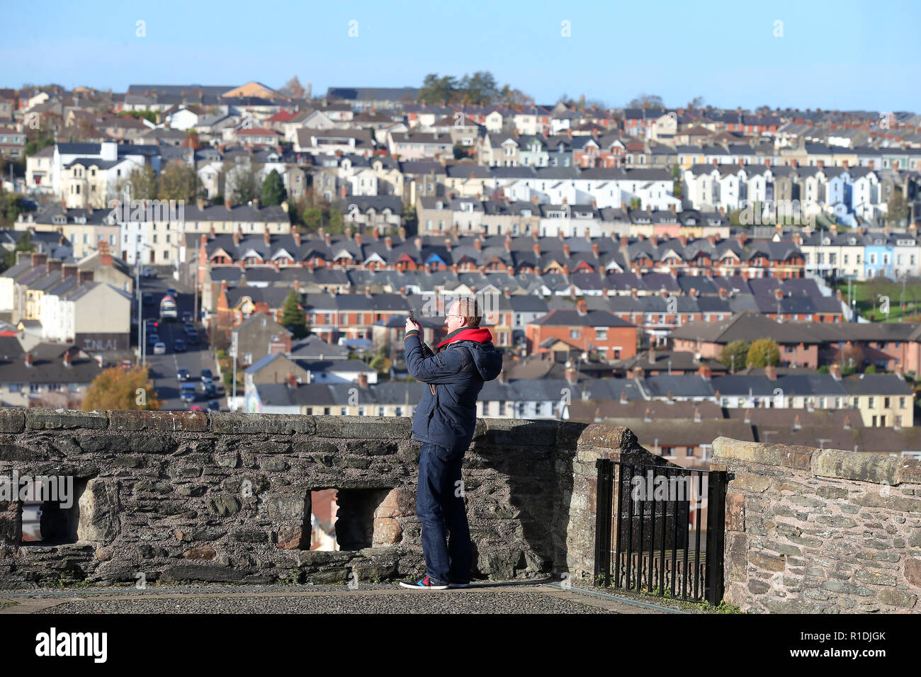 Derry riots hi-res stock photography and images - Alamy