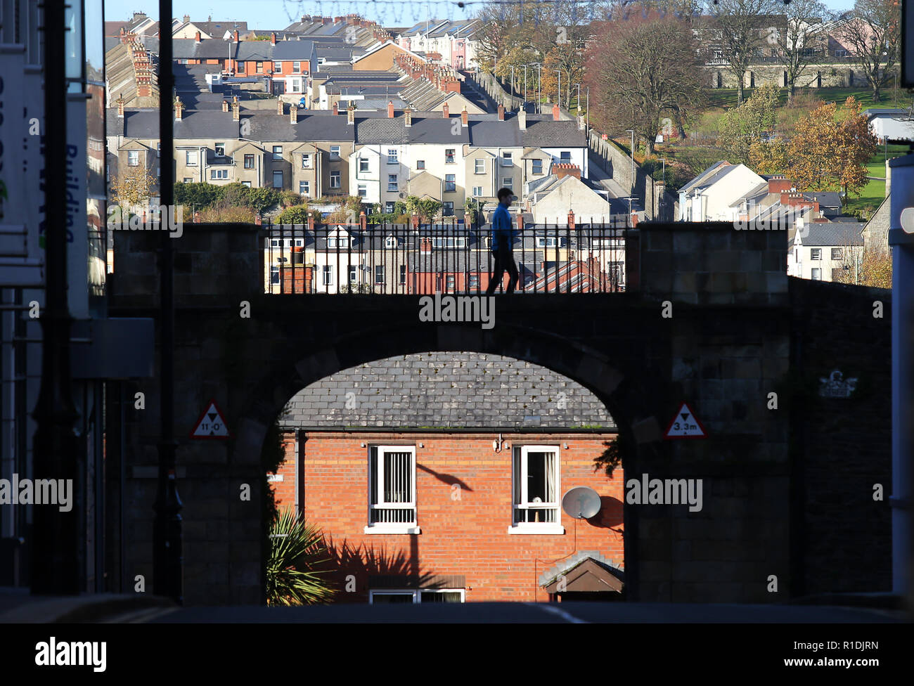 Riots in londonderry hi-res stock photography and images - Alamy