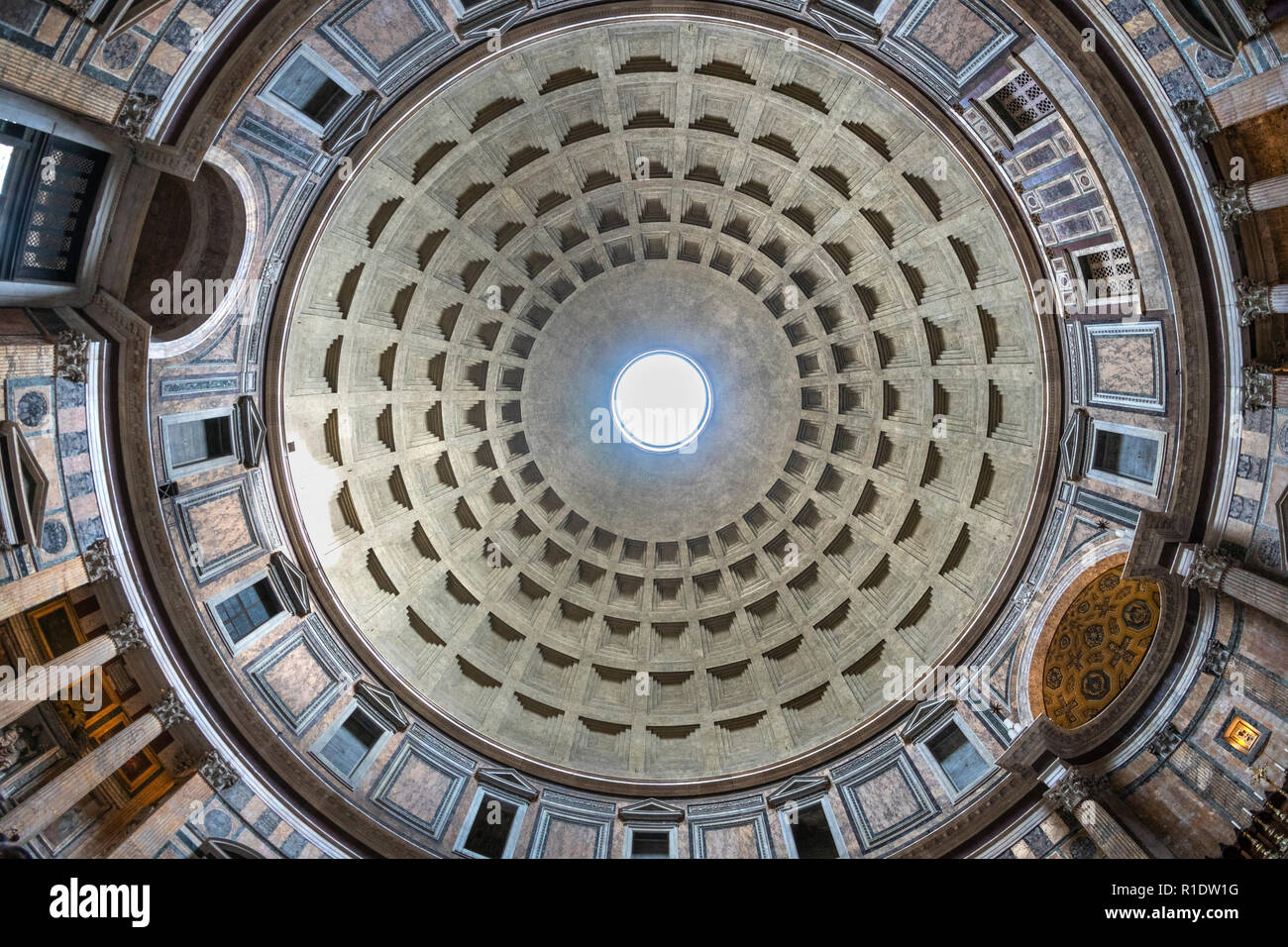 Roman dome architecture hi-res stock photography and images - Alamy