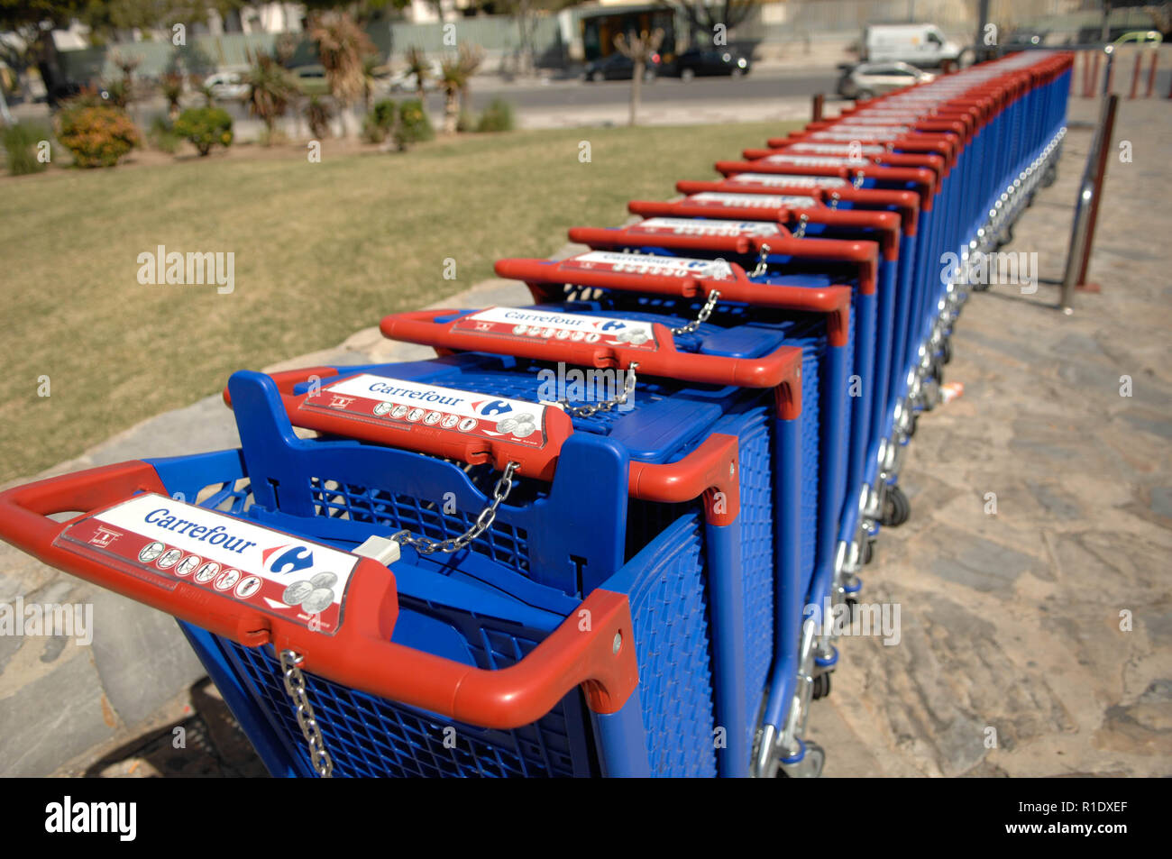 Carrefour supermarket trolleys hi-res stock photography and images - Alamy
