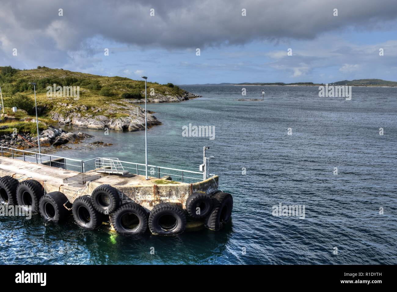 Fähre, Autofähre, Wasserstraße, Leuchtturm, Insel, Dorf, Forvik, Tjøtta ...