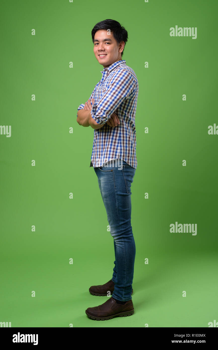 Smiling filipino men hi-res stock photography and images - Alamy