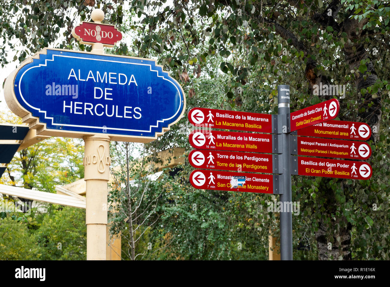 Red street signs in seville hi-res stock photography and images - Alamy