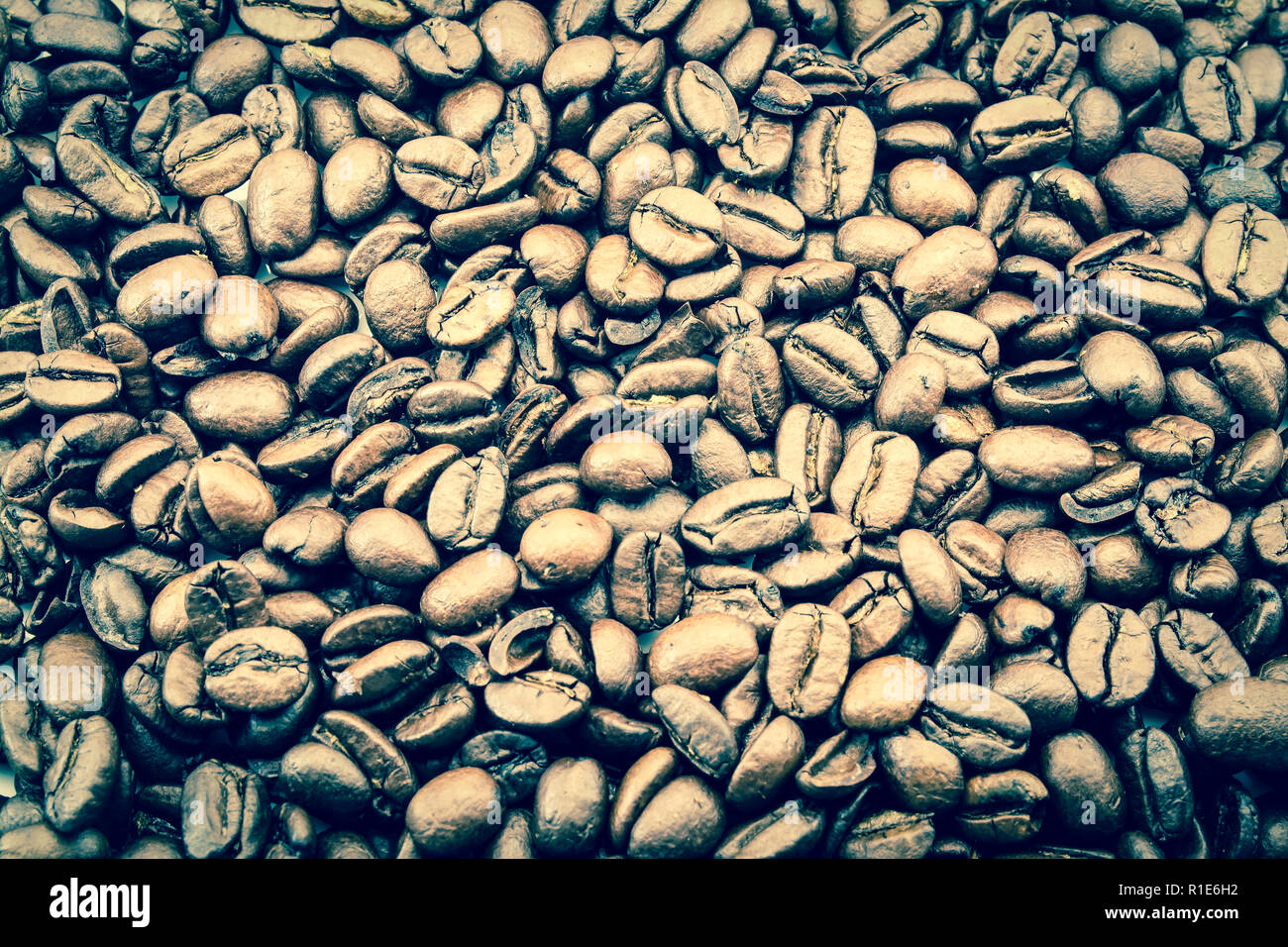 coffee beans background texture close up macro Stock Photo - Alamy