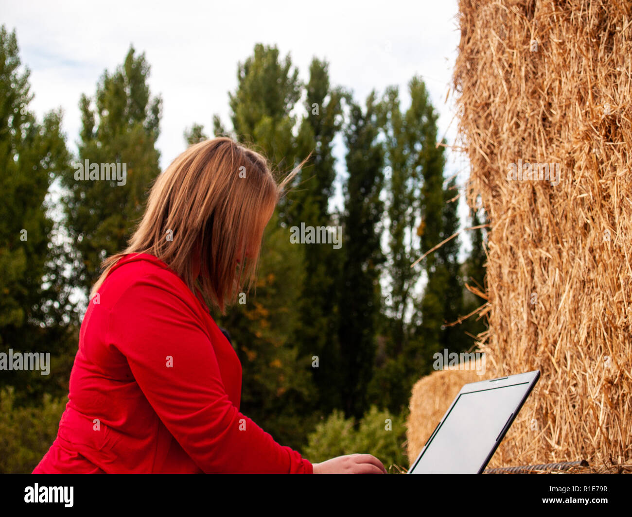 Woman working on organic farm hi-res stock photography and images - Alamy