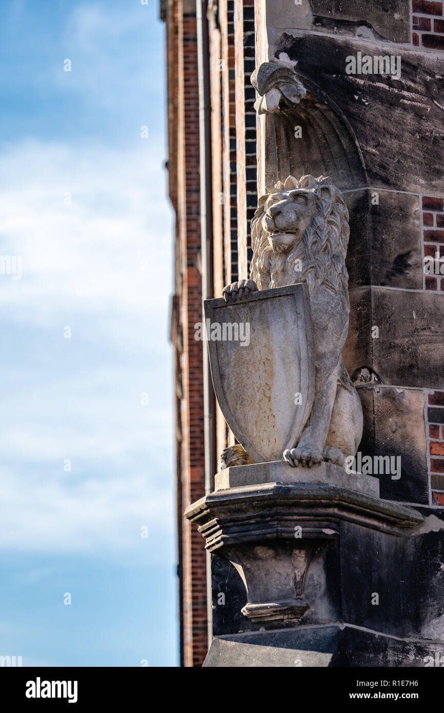 Plinth facade architecture hi-res stock photography and images - Alamy