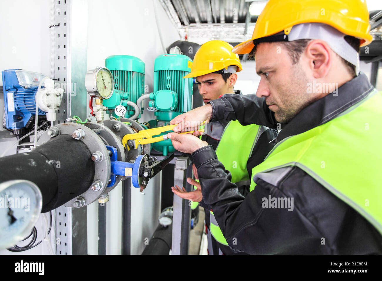 High pressure system hi-res stock photography and images - Alamy