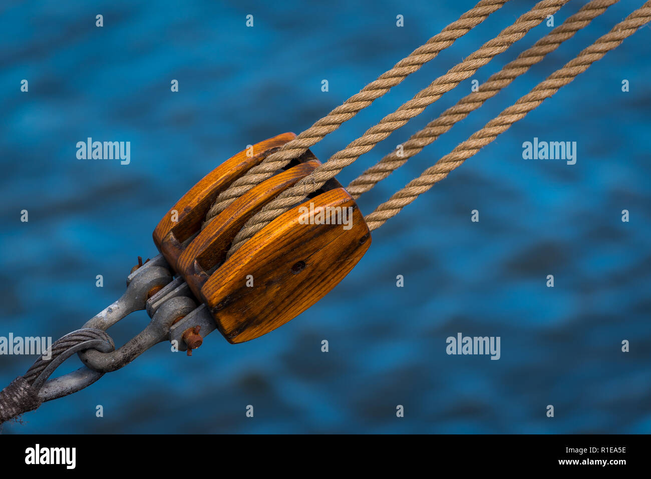Der holzblock hi-res stock photography and images - Alamy