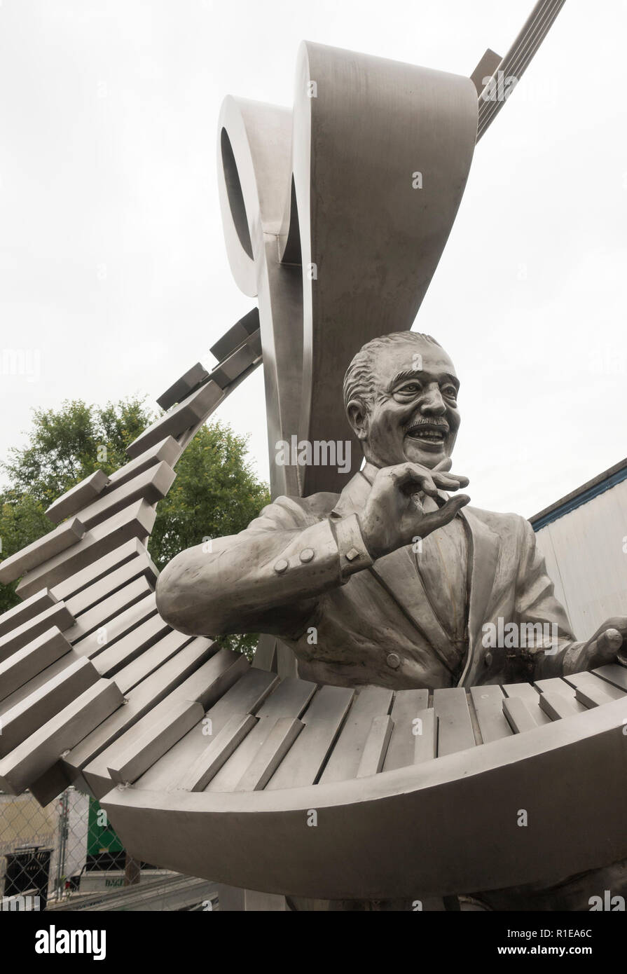 Duke Ellington statue Washington DC Stock Photo - Alamy
