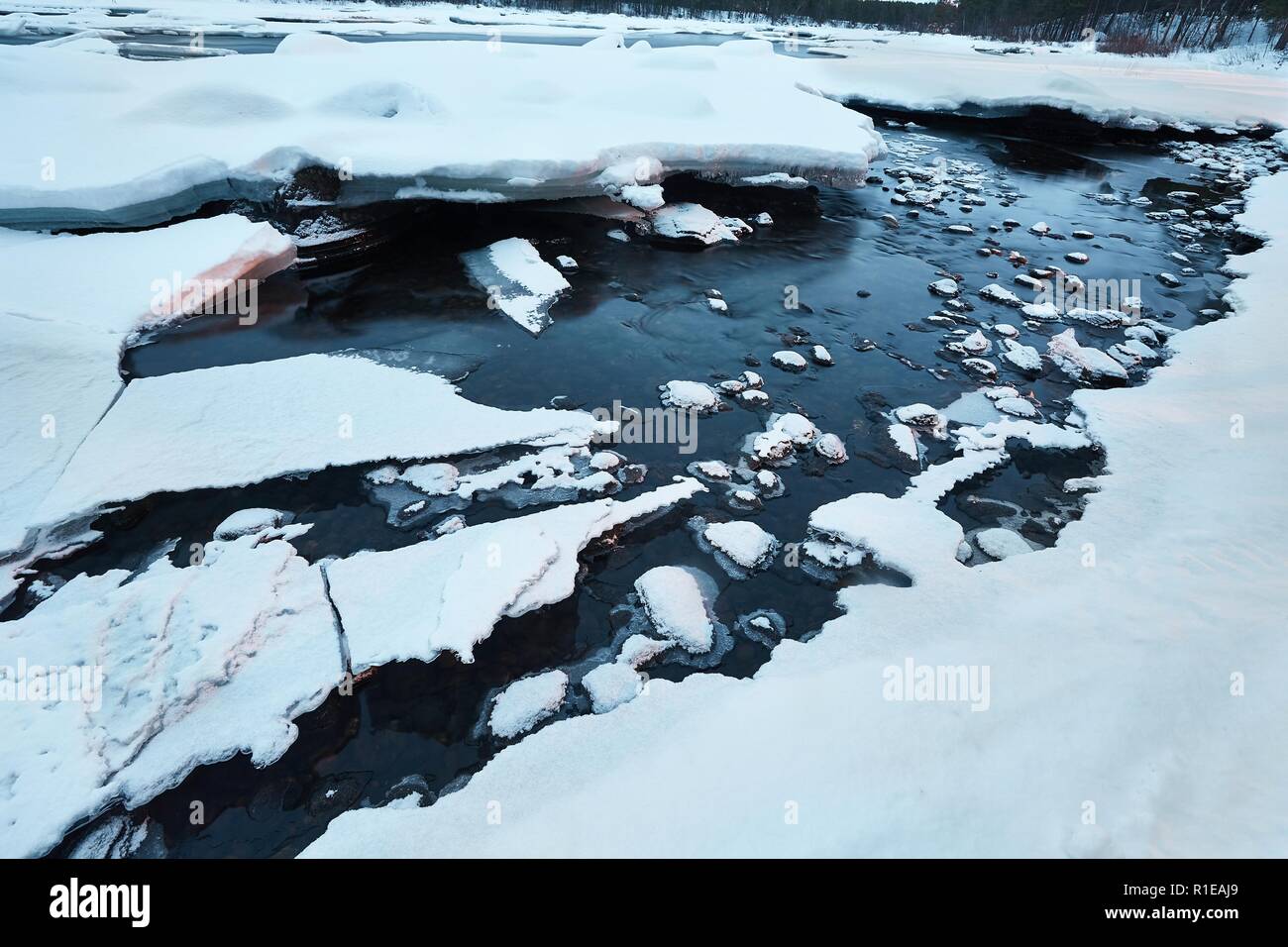 Ice sheet breaking hi-res stock photography and images - Alamy