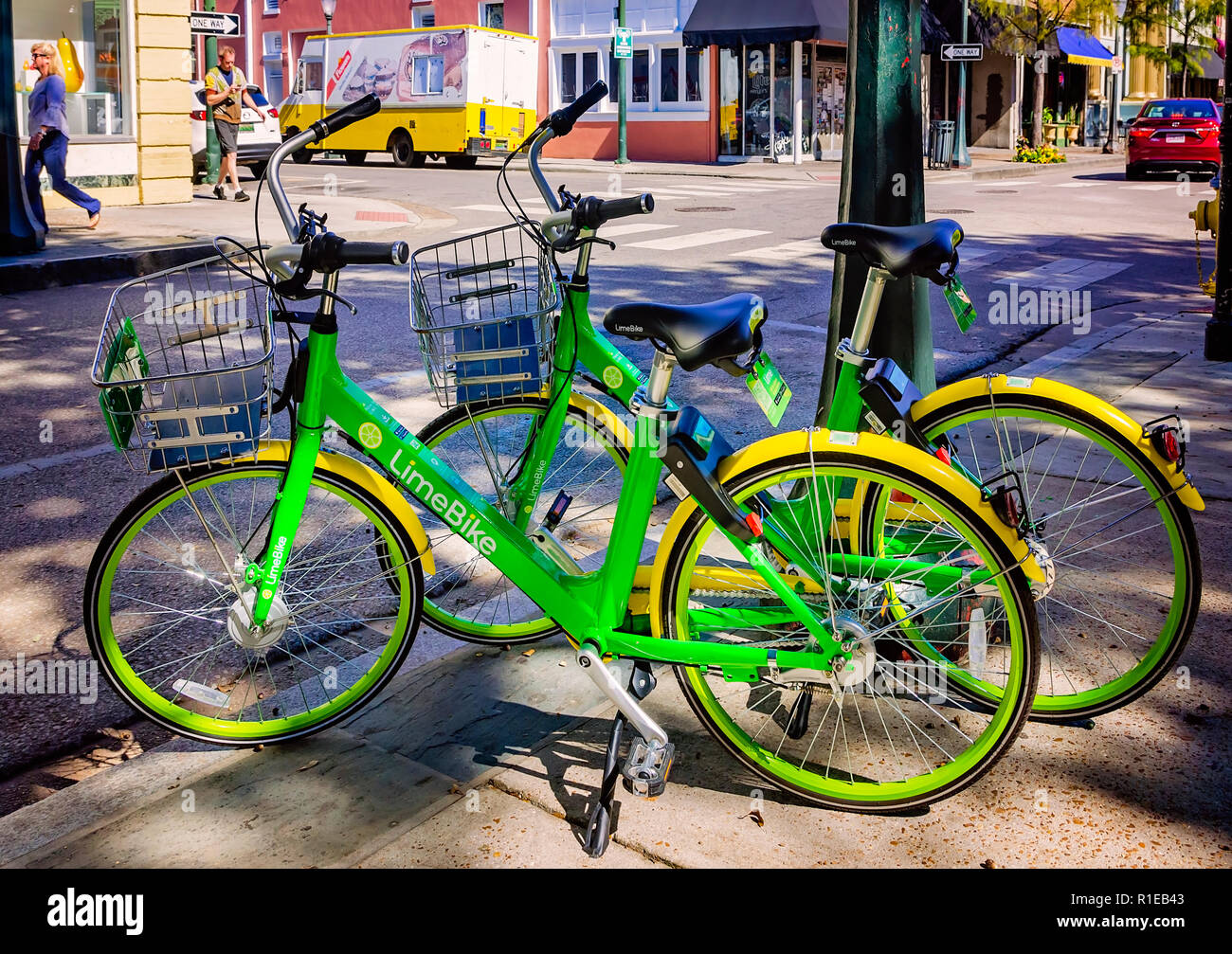 Mobile rental bikes hi-res stock photography and images - Alamy
