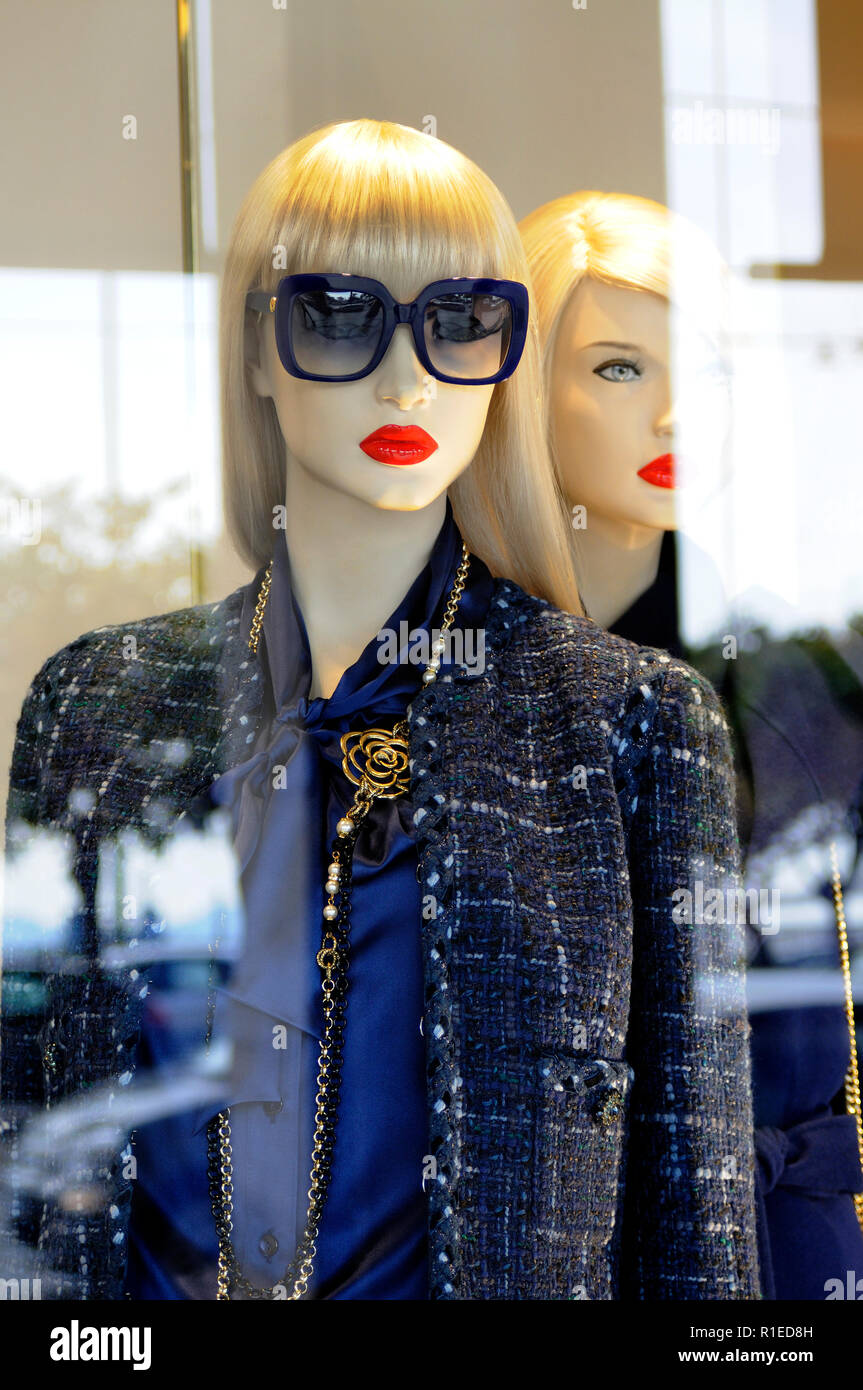Fashion shop window hi-res stock photography and images - Alamy