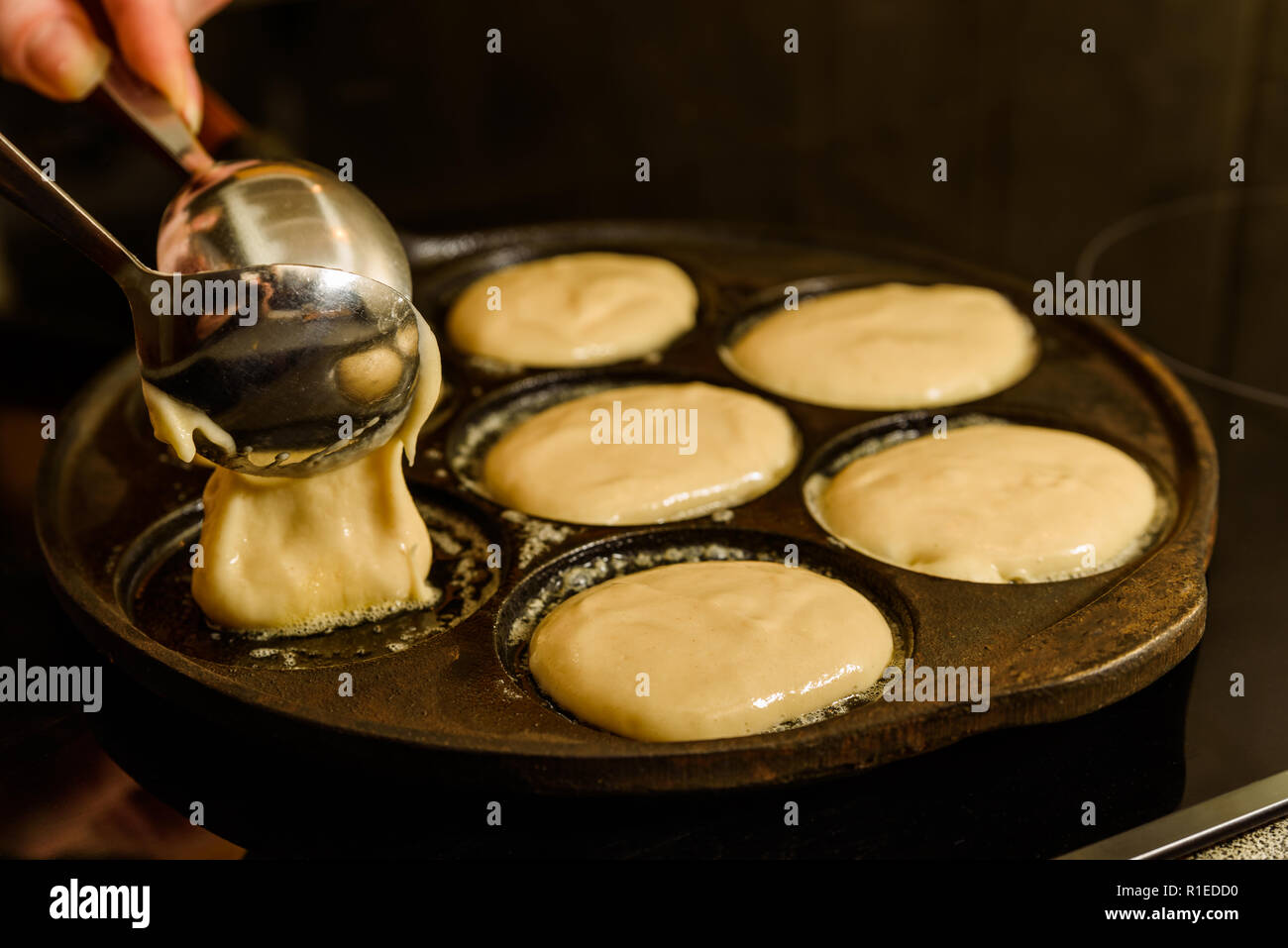 Spooning Stock Photos & Spooning Stock Images - Alamy