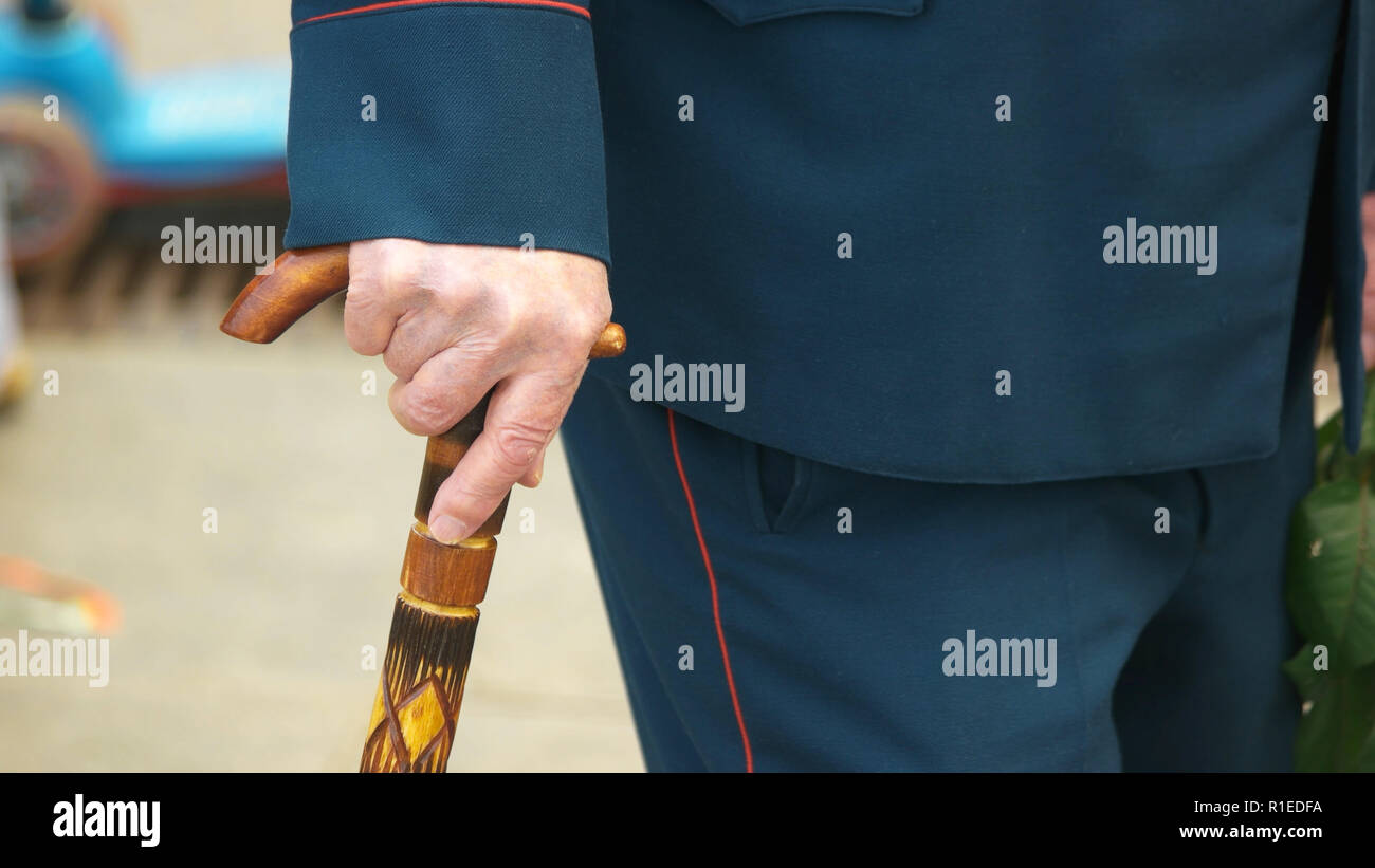 Elderly military officer hi-res stock photography and images - Alamy