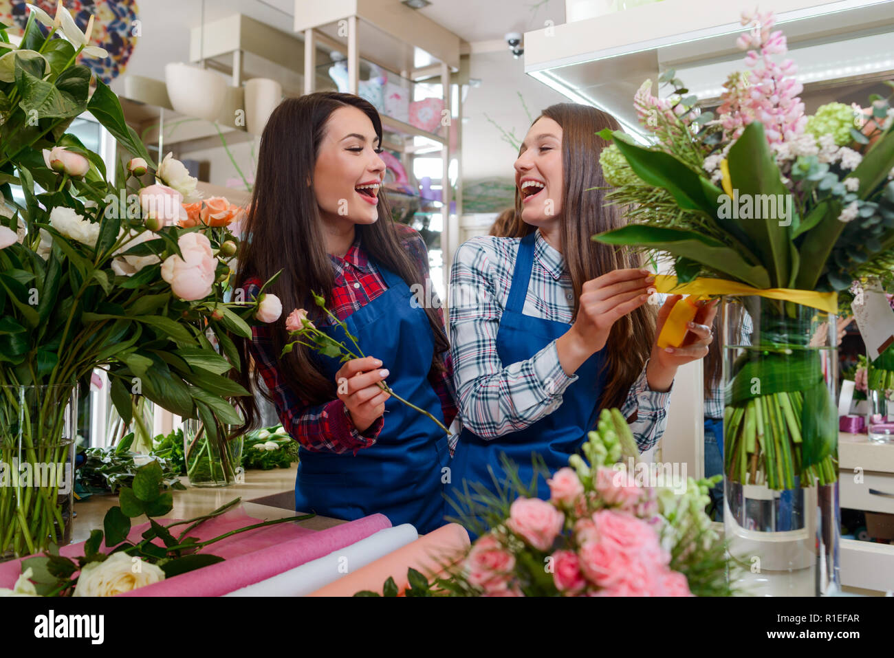 Girls are creating a bouquet Stock Photo - Alamy