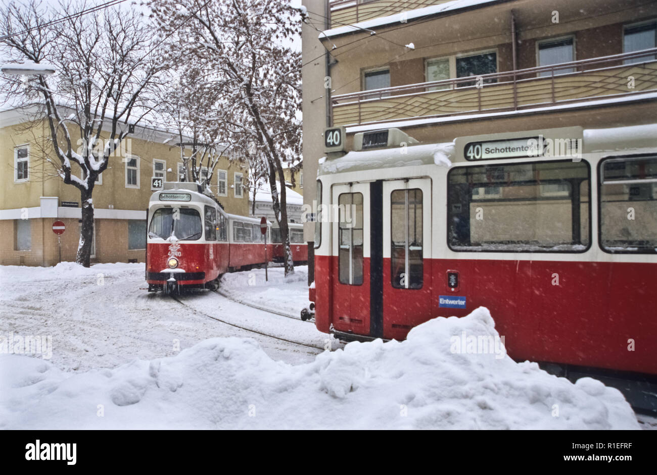 Strassenbahnlinie 40 hi-res stock photography and images - Alamy
