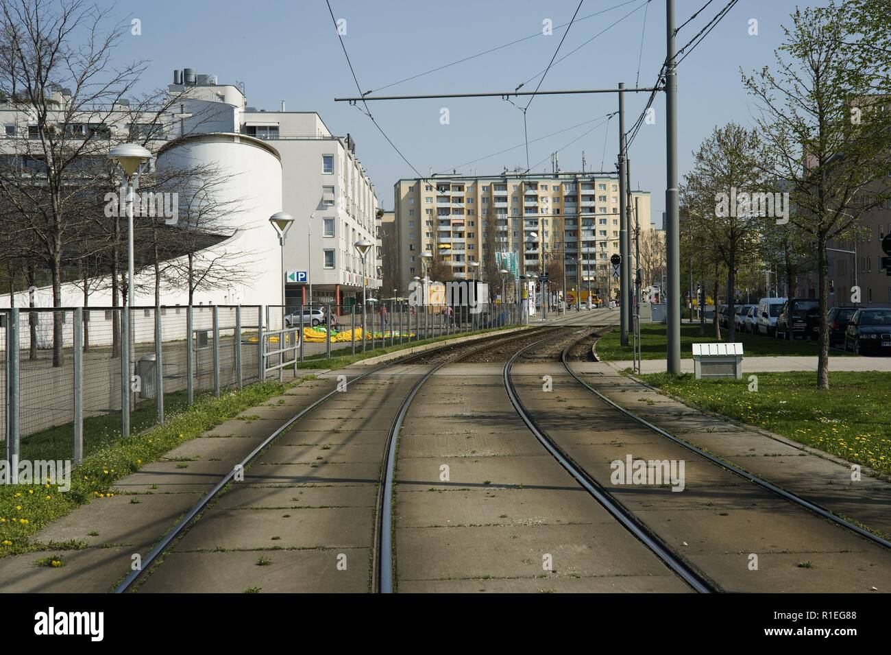 Wien, Straßenbahnstrecke in Simmering - Vienna, Tramway Stock Photo - Alamy