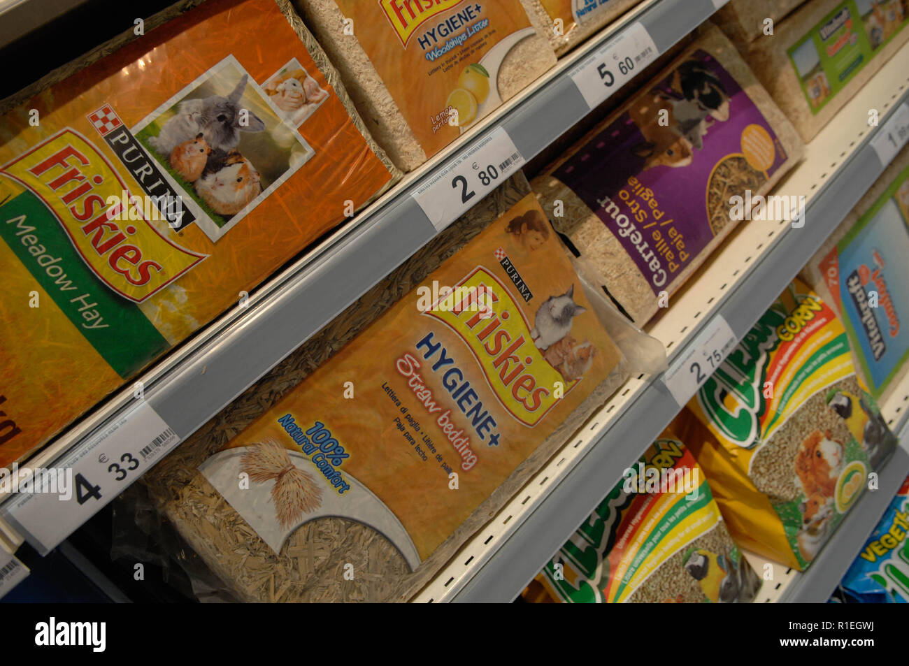 Supermarket bedding hi-res stock photography and images - Alamy