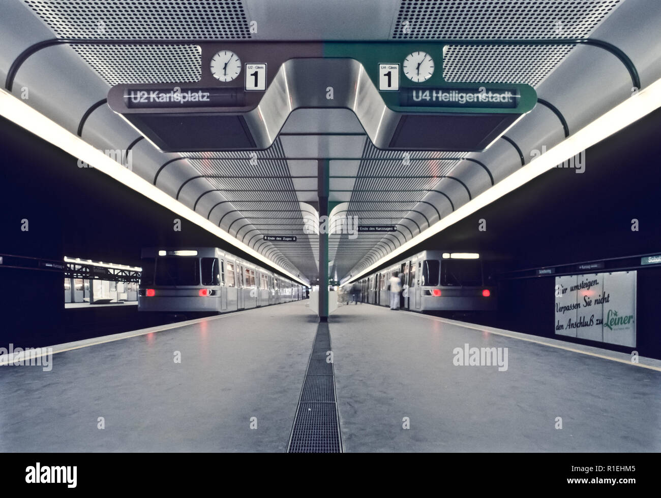Wien, U-Bahn-Station Schottenring vor dem Umbau - Vienna, Subway ...