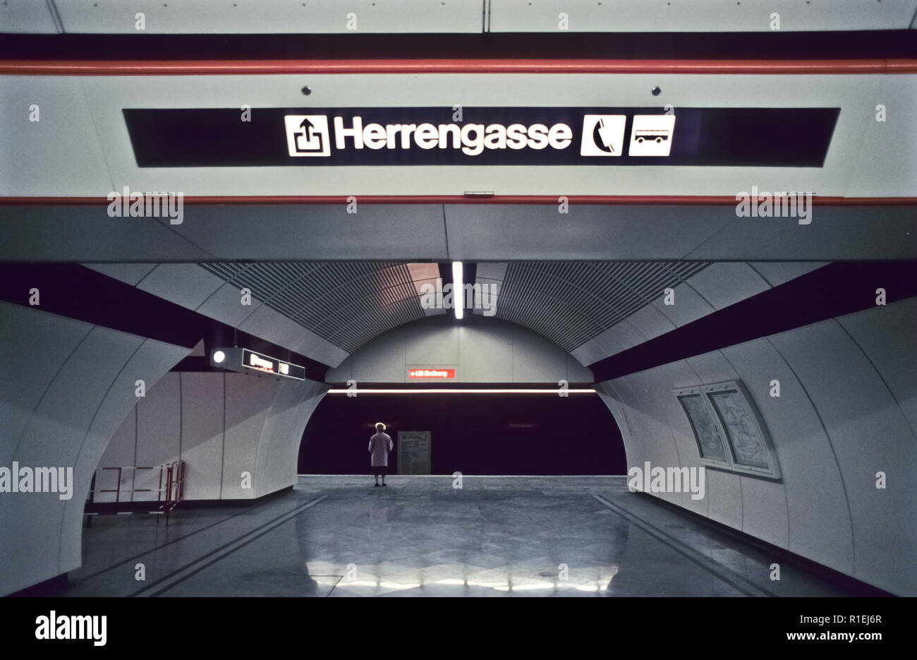 Wien, U-Bahn, U3 Station Herrengasse - Vienna, Subway, U3 Herrengasse ...