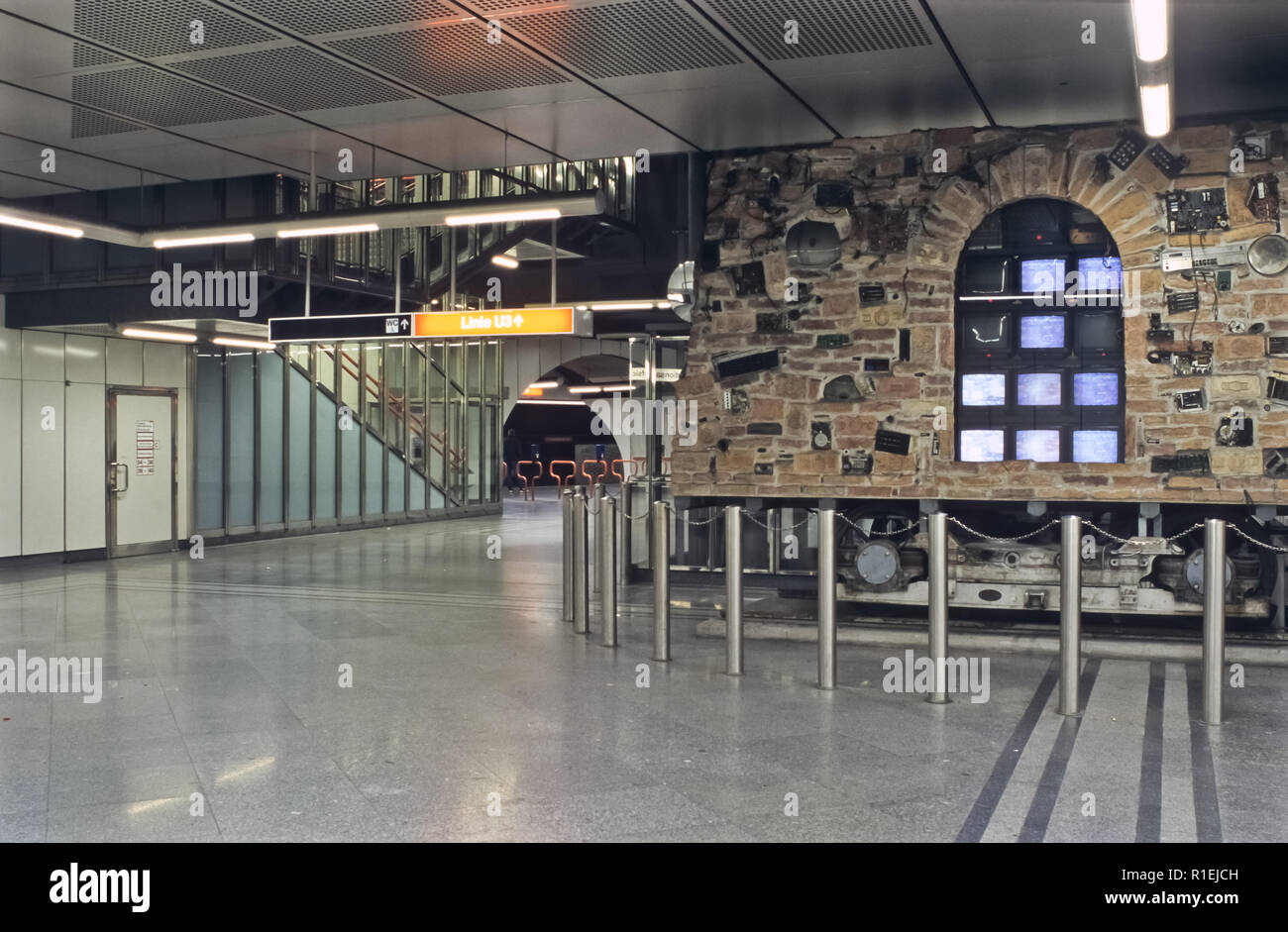 Wien, U-Bahn - Vienna, Subway Stock Photo - Alamy