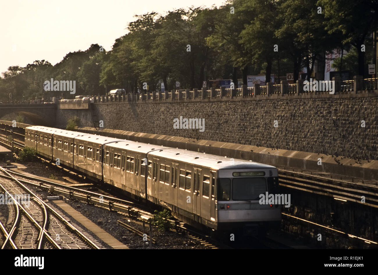 Wien, U-Bahn-Linie U4 - Vienna, Subway Line U4 Stock Photo - Alamy