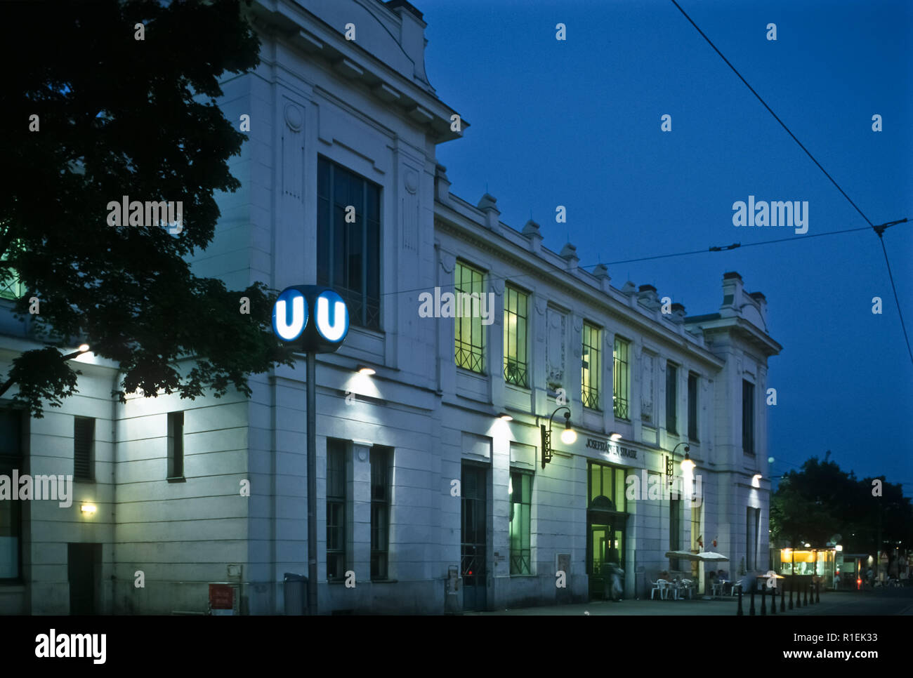 Wien, U-Bahn-Linie U6, Gürtellinie, früher Stadtbahn Station ...