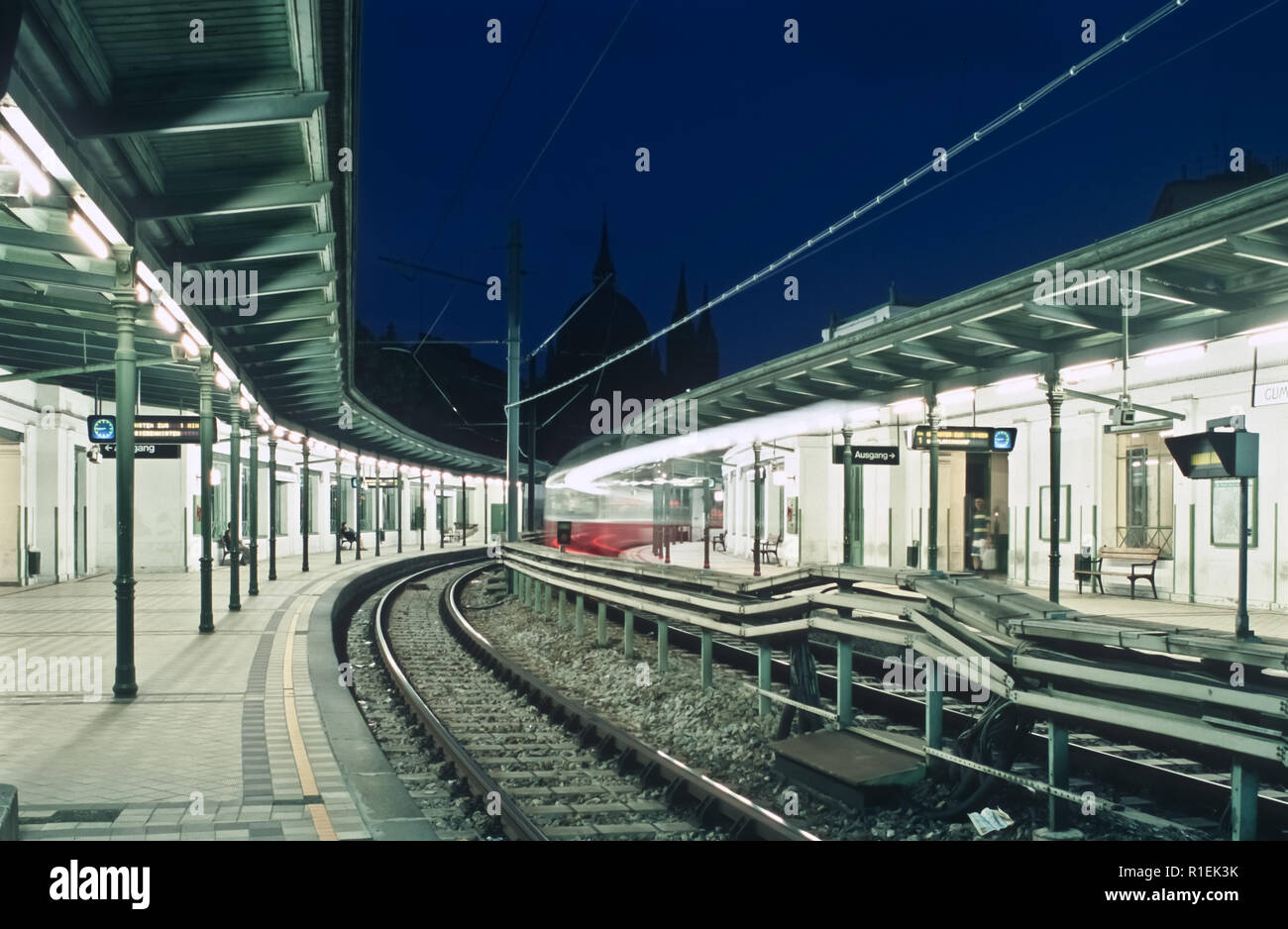 Stadtbahn station gumpendorferstrasse hi-res stock photography and ...