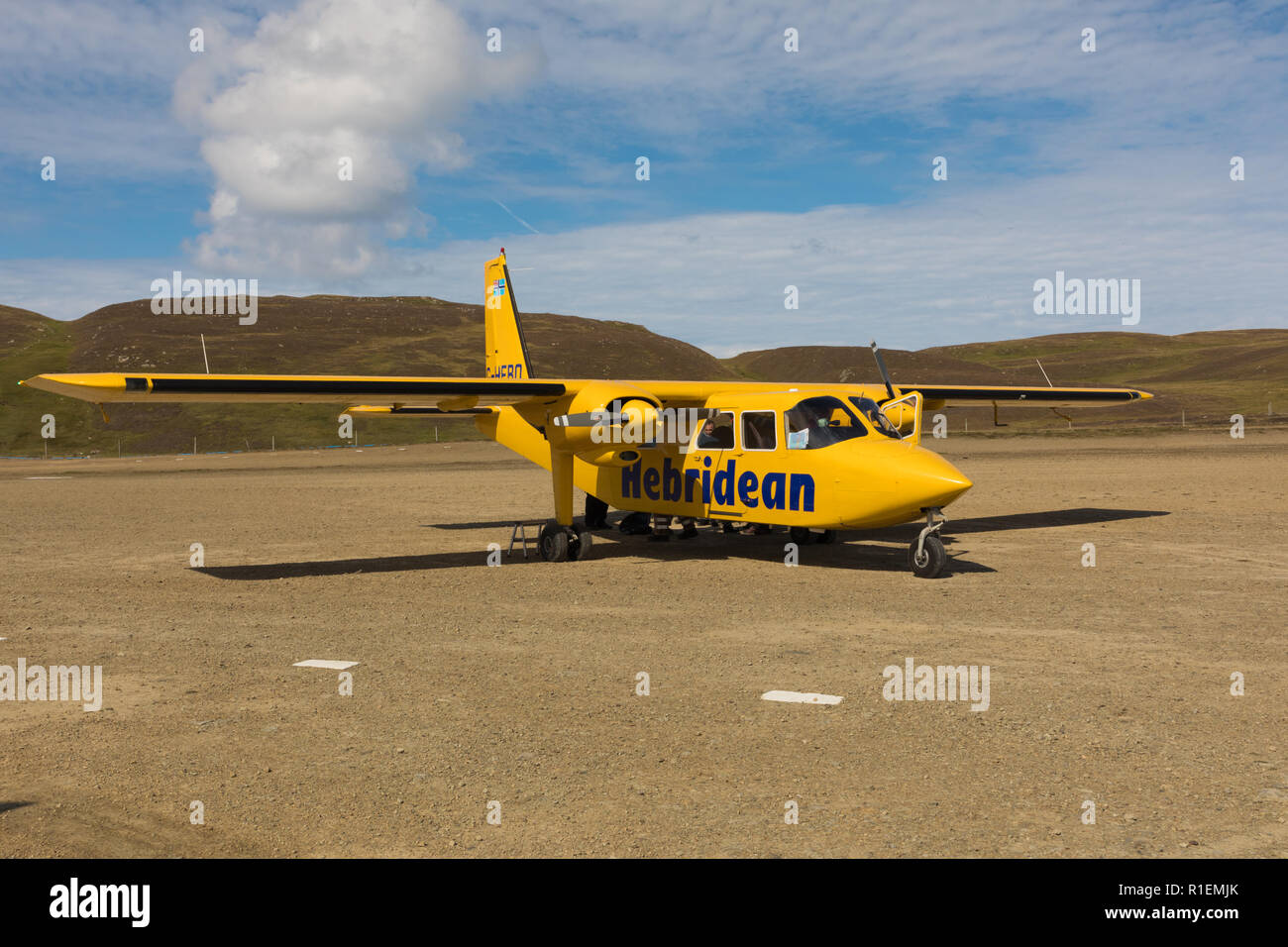Fair isle airport hi-res stock photography and images - Alamy